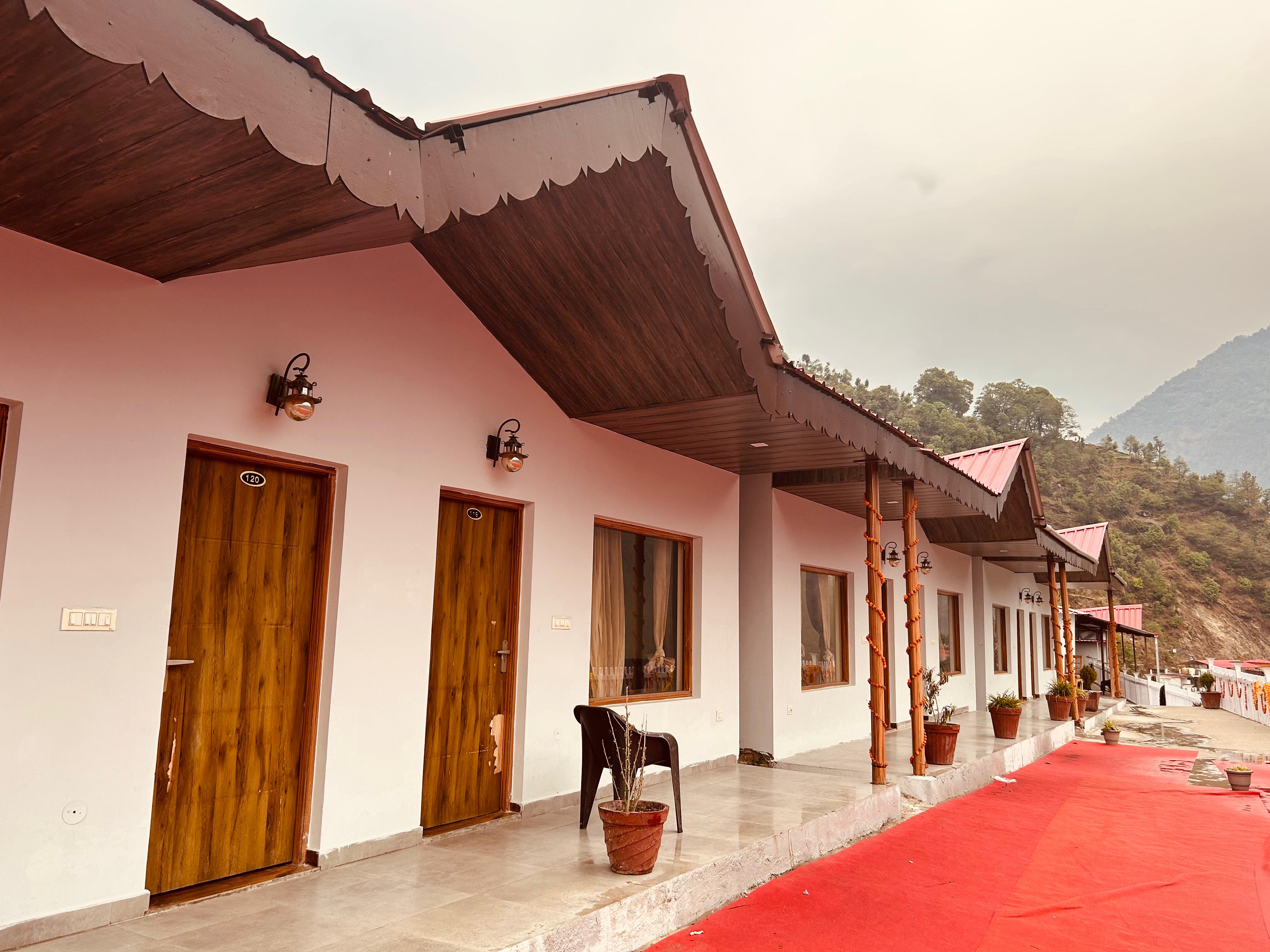 La Fiyoli Resort (10Kms Distance From Kedarnath Trek Start Point ...