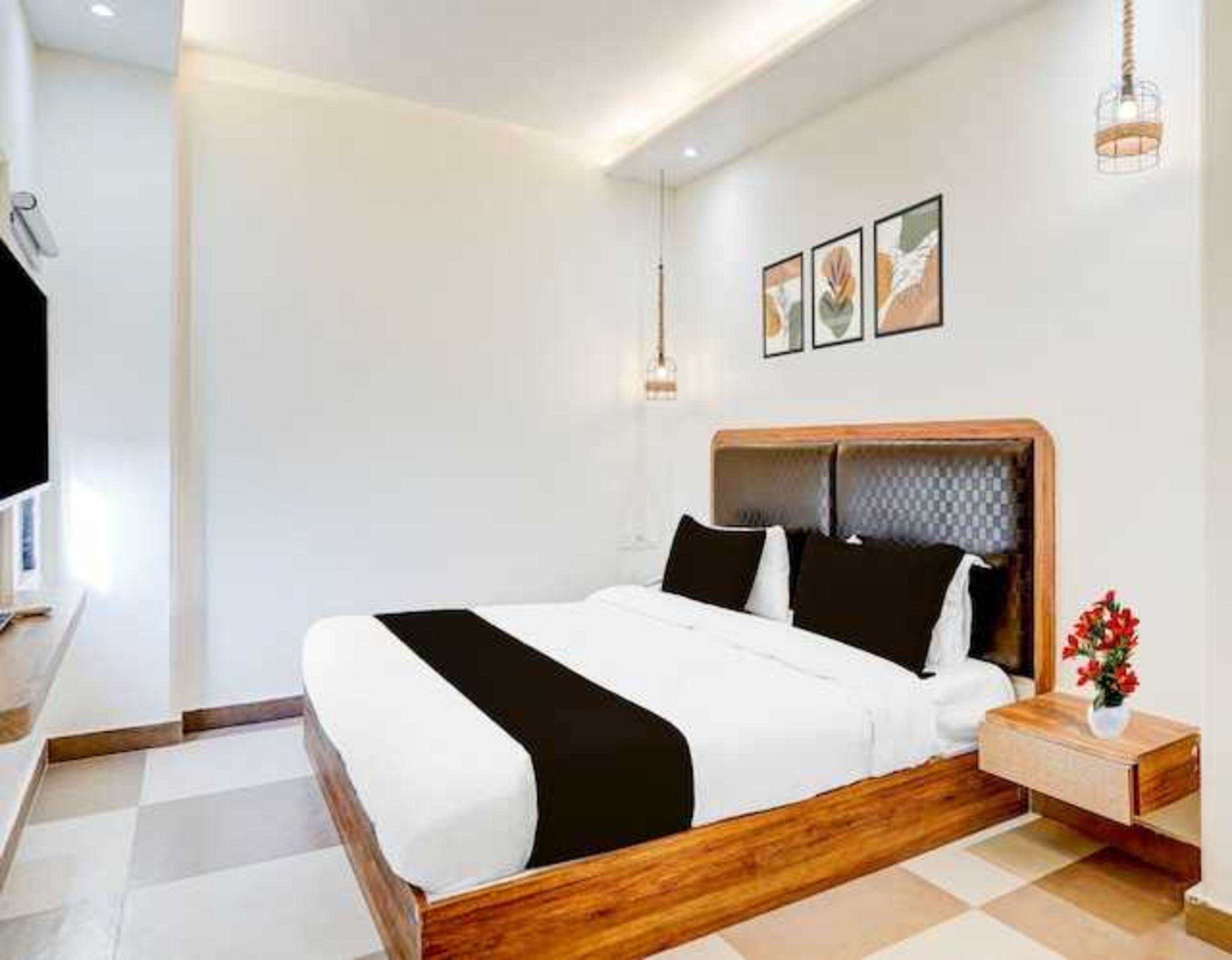 Hotel O White House Residency Patna - Reviews, Photos & Offer