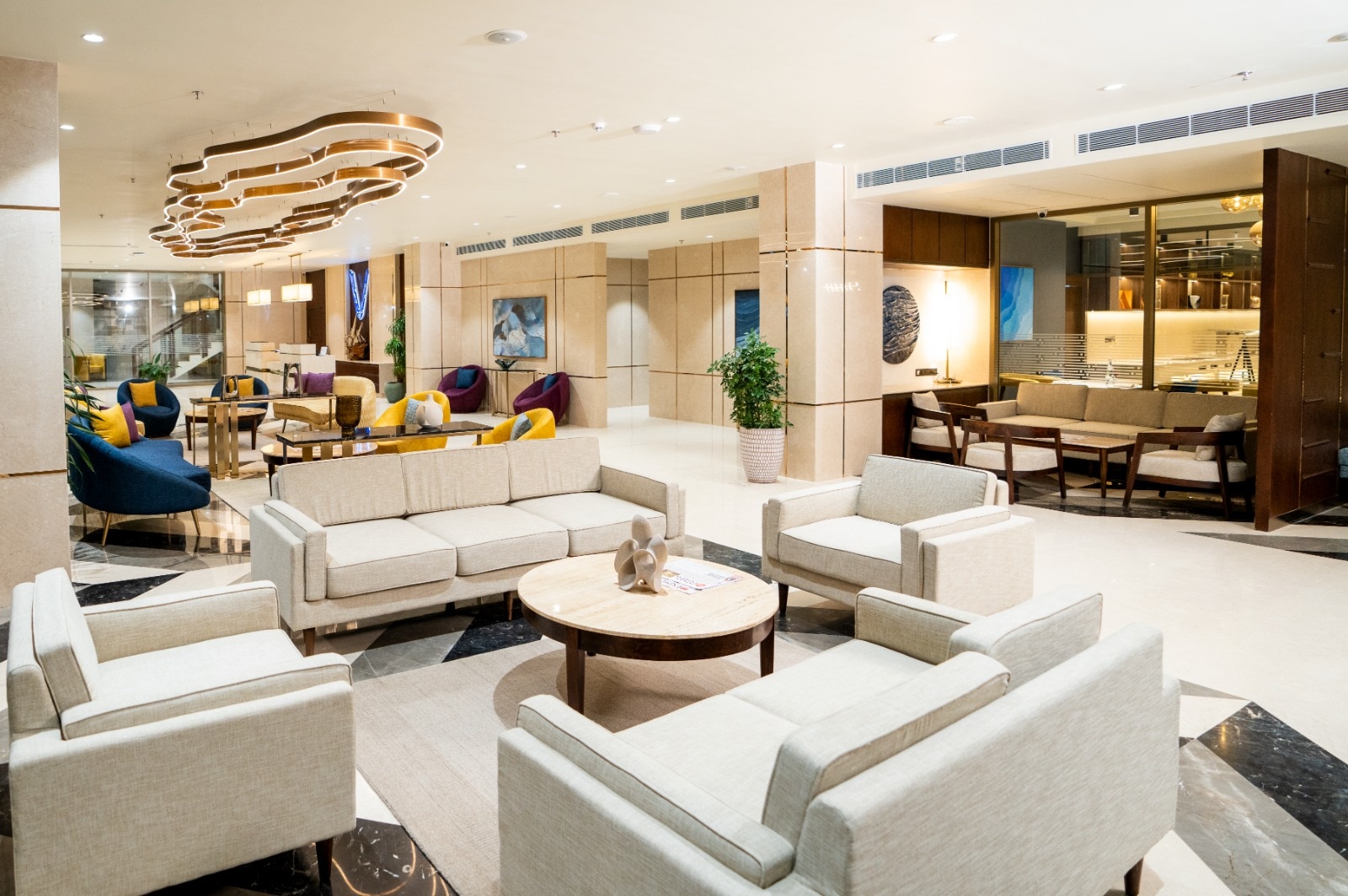 Vivanta Kochi Aluva 𝗕𝗢𝗢𝗞 Cochin Hotel
