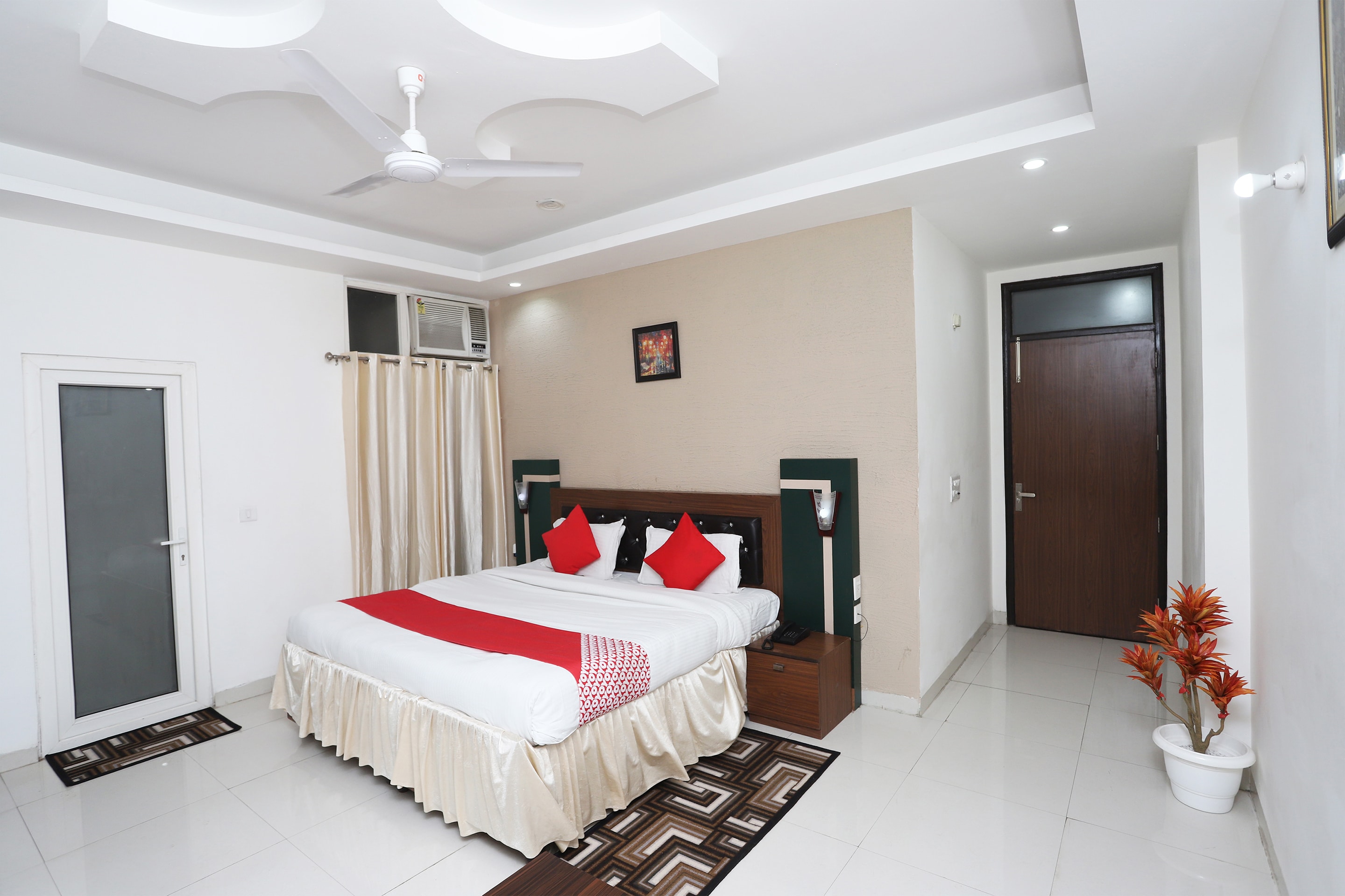 Super Capital O Levanti Near Aravali Biodiversity Park 𝗕𝗢𝗢𝗞 Gurgaon Hotel