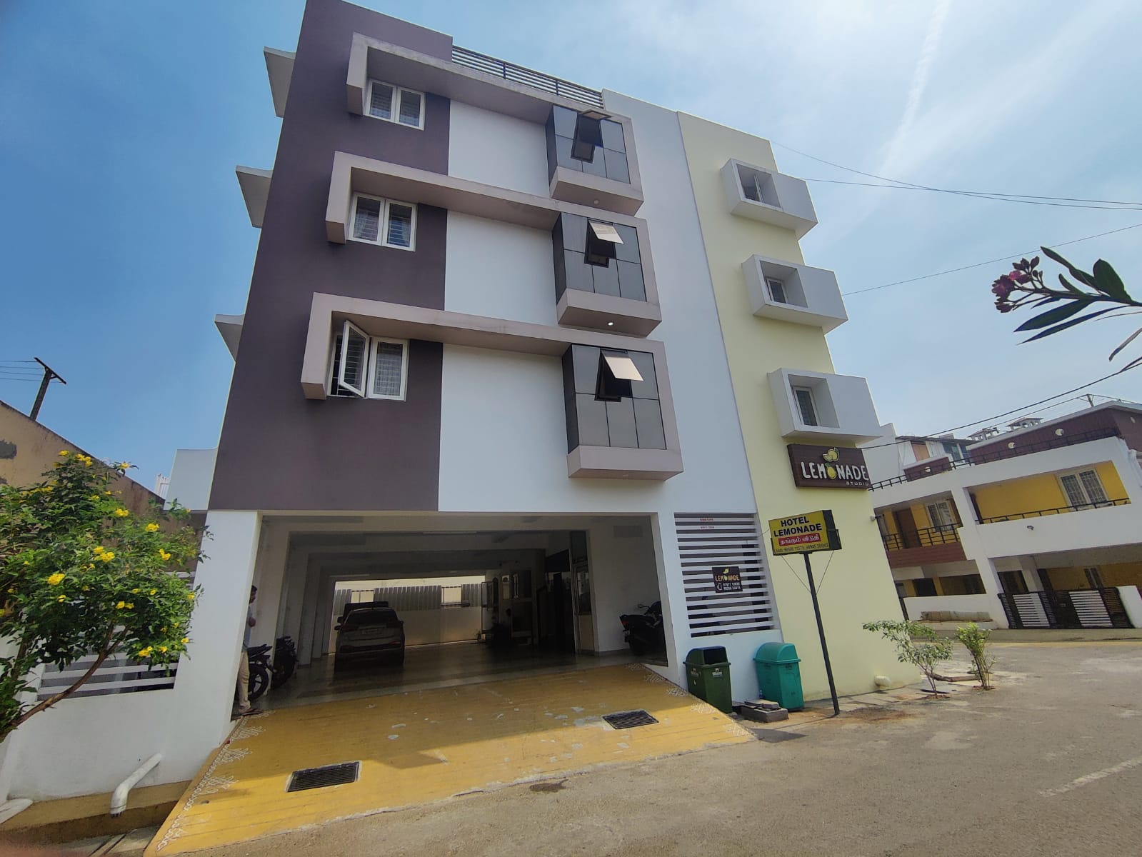 Hotel lemonade 𝗕𝗢𝗢𝗞 Coimbatore Hotel