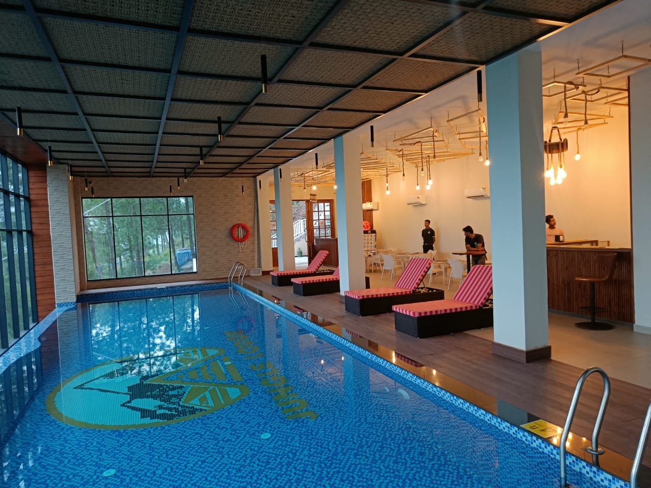 Jungle Lodge Resort & Spa 𝗕𝗢𝗢𝗞 Kasauli Resort