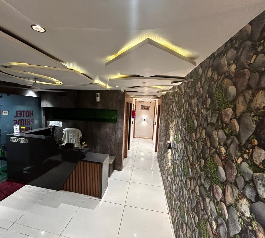hotel prime view 𝗕𝗢𝗢𝗞 Ahmedabad Hotel