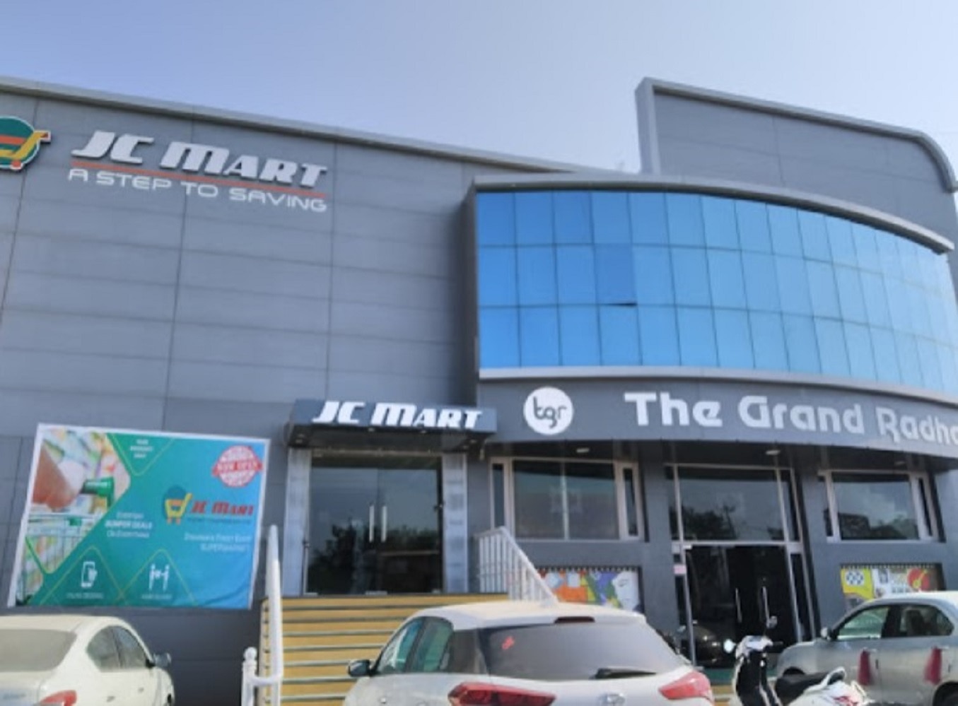 The Grand Radhey 𝗕𝗢𝗢𝗞 Dwarka Hotel