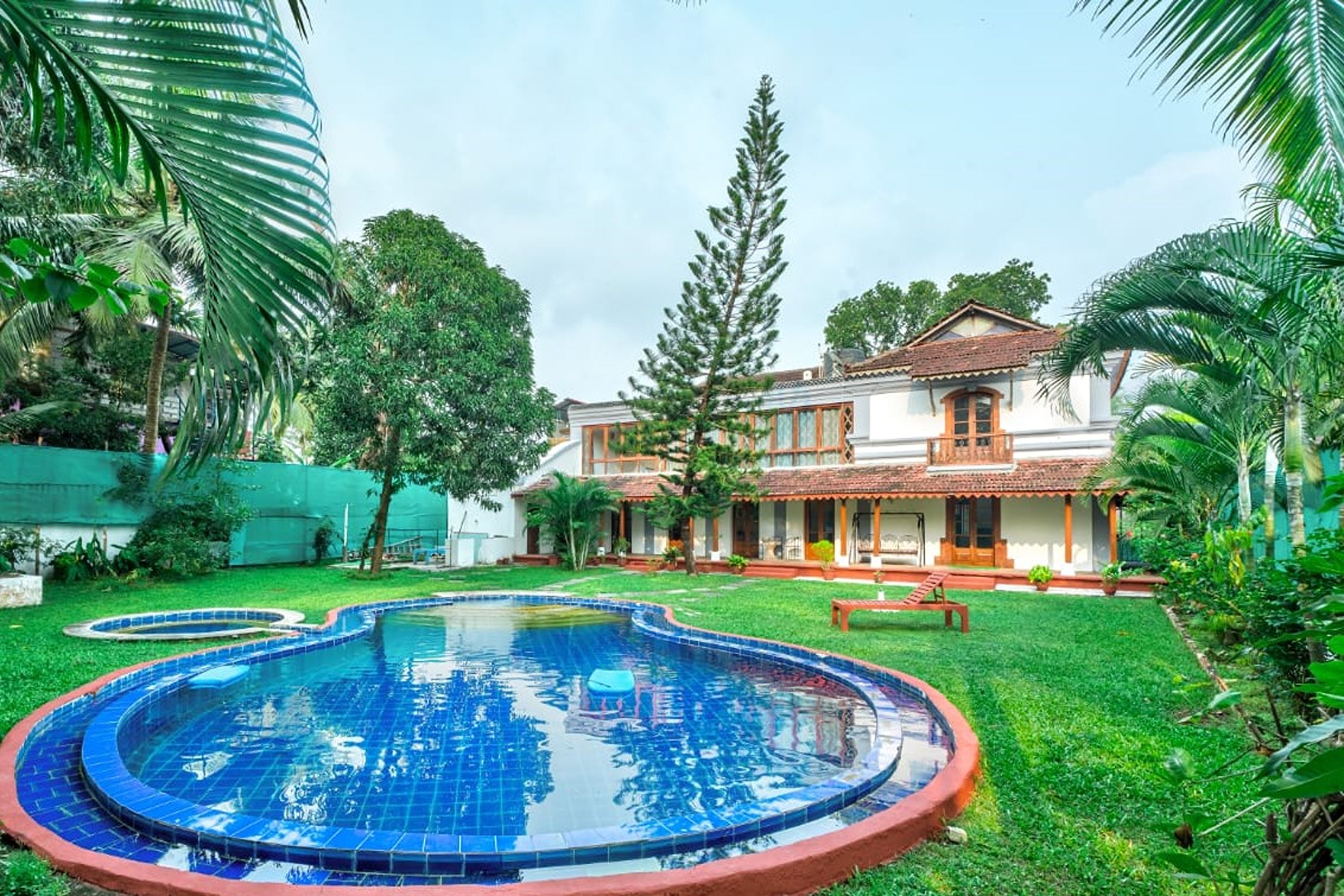 Peacock House Saligao 𝗕𝗢𝗢𝗞 Goa Villa
