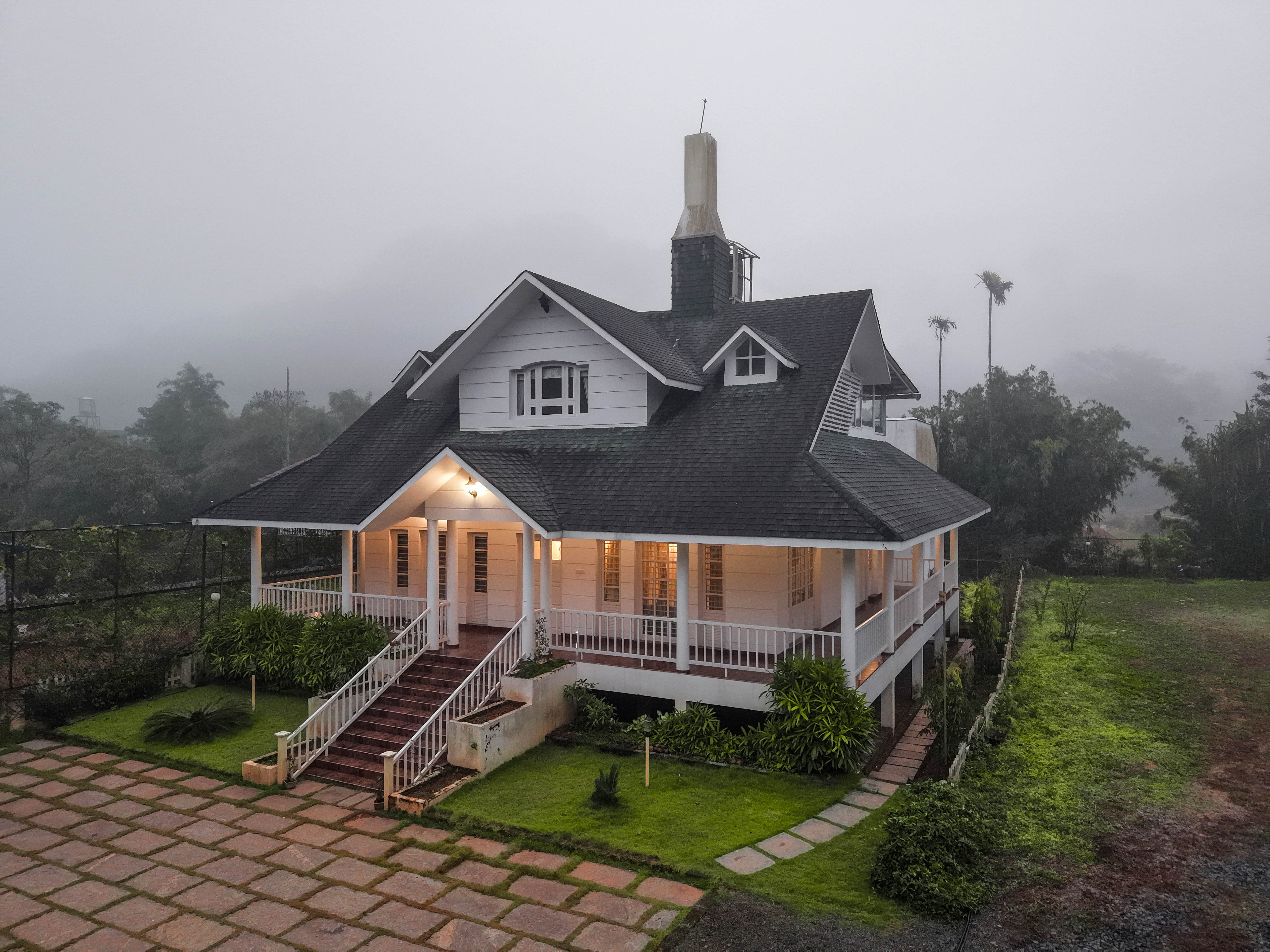 Hermas Villa 𝗕𝗢𝗢𝗞 Wayanad Villa
