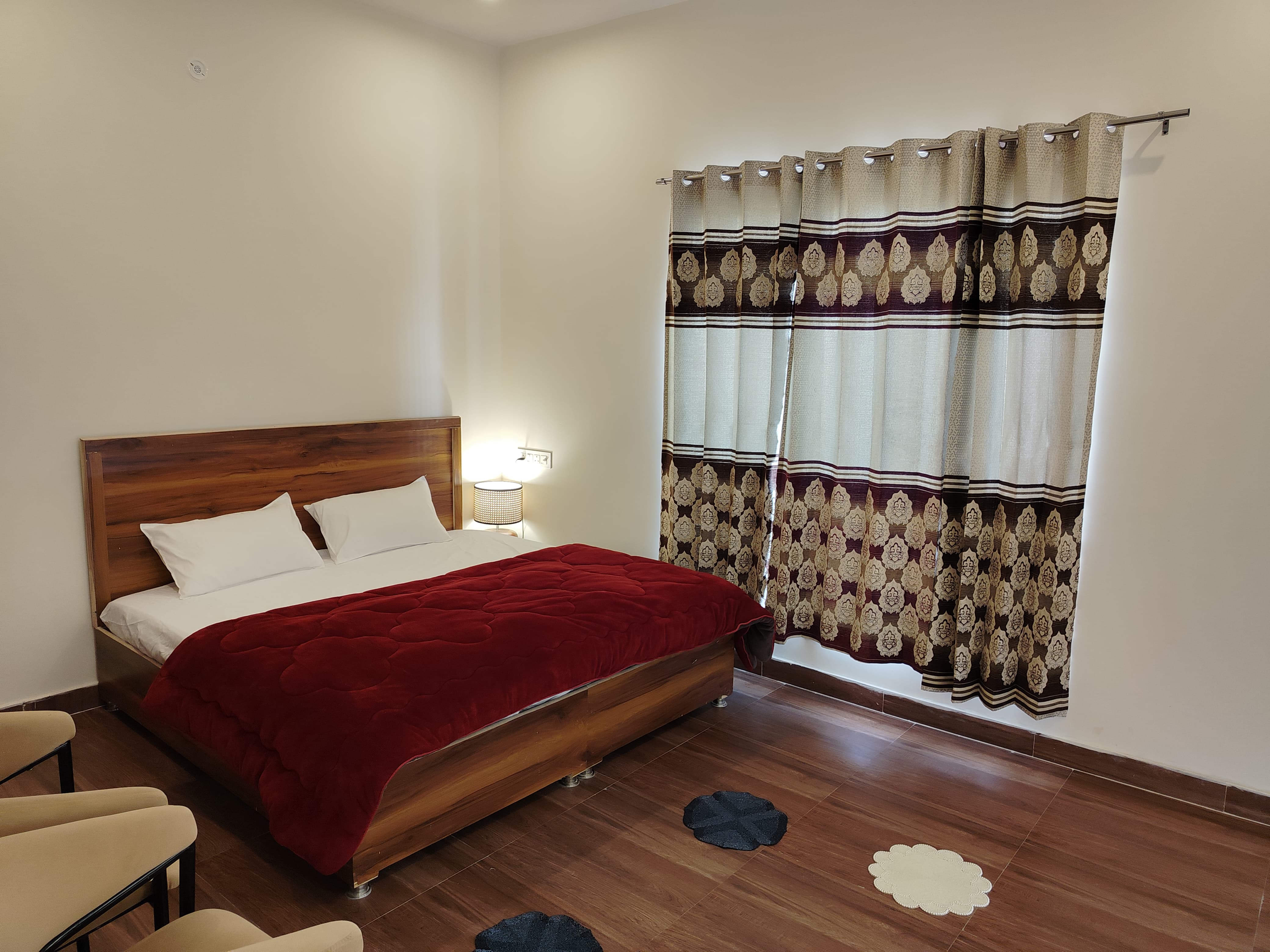 Nathuli Homestay 𝗕𝗢𝗢𝗞 Kanatal Homestay