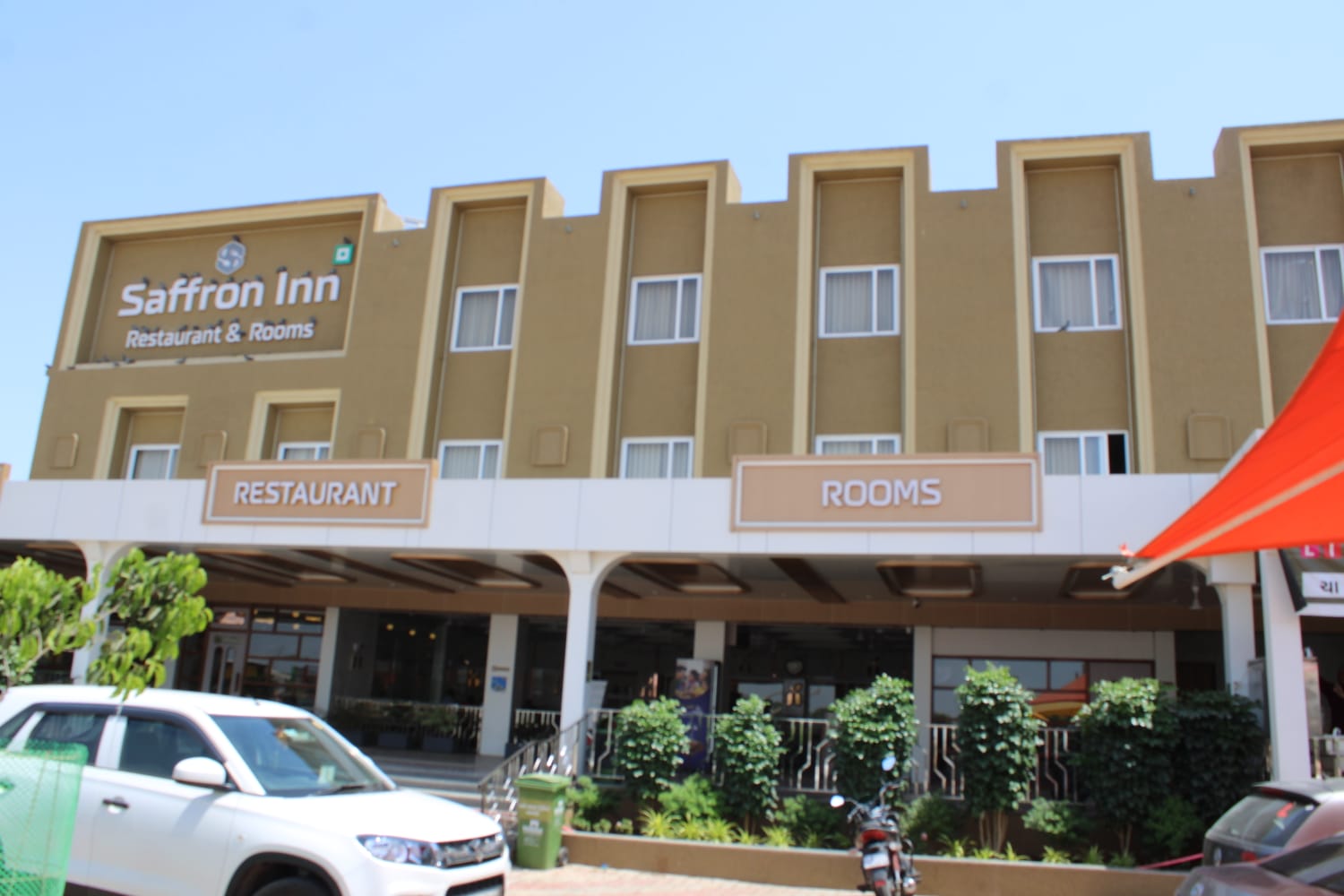 Rooms of saffron inn - Hotel in Dholka