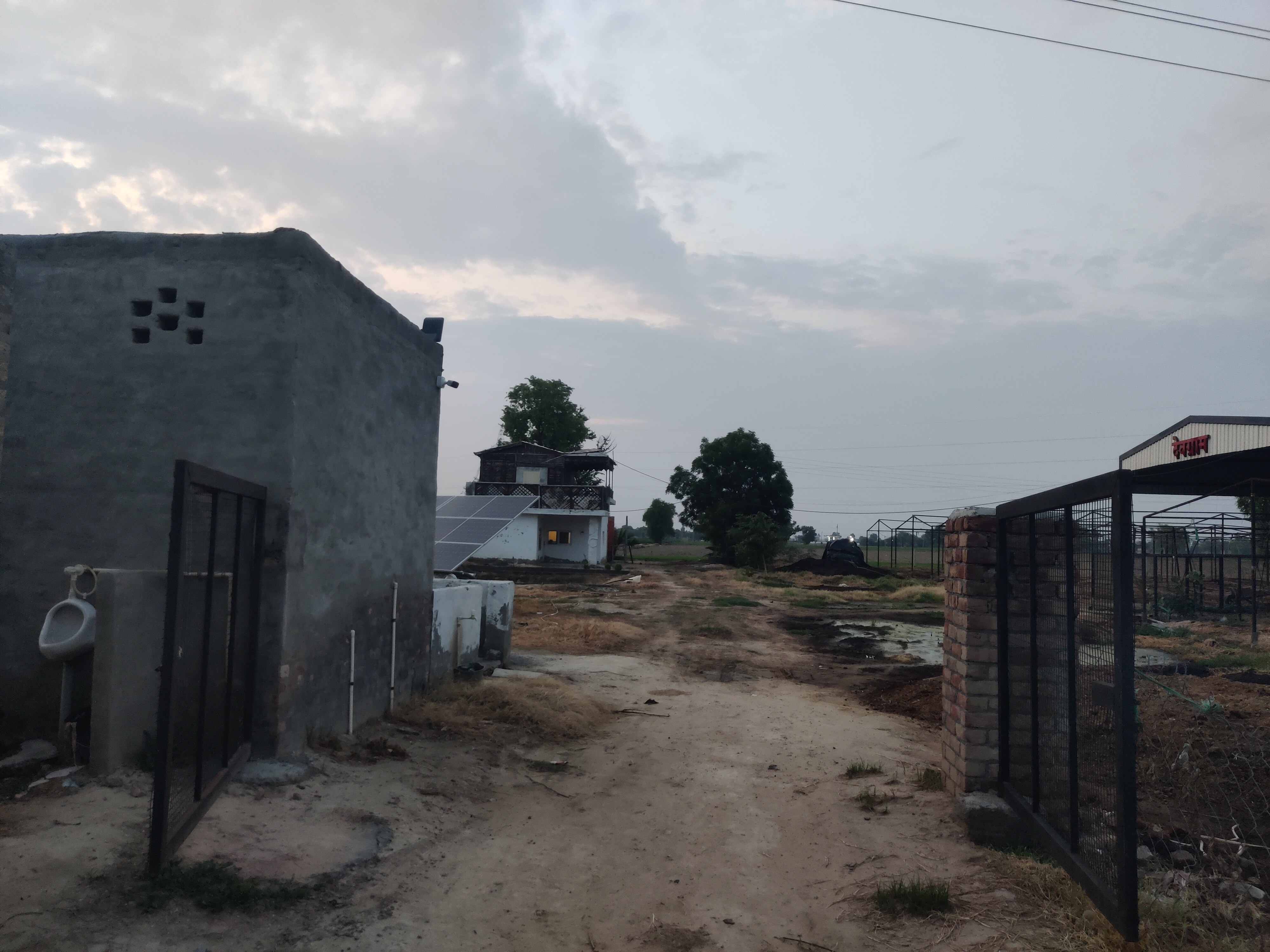 Devgraam 𝗕𝗢𝗢𝗞 Sirsa Farm House