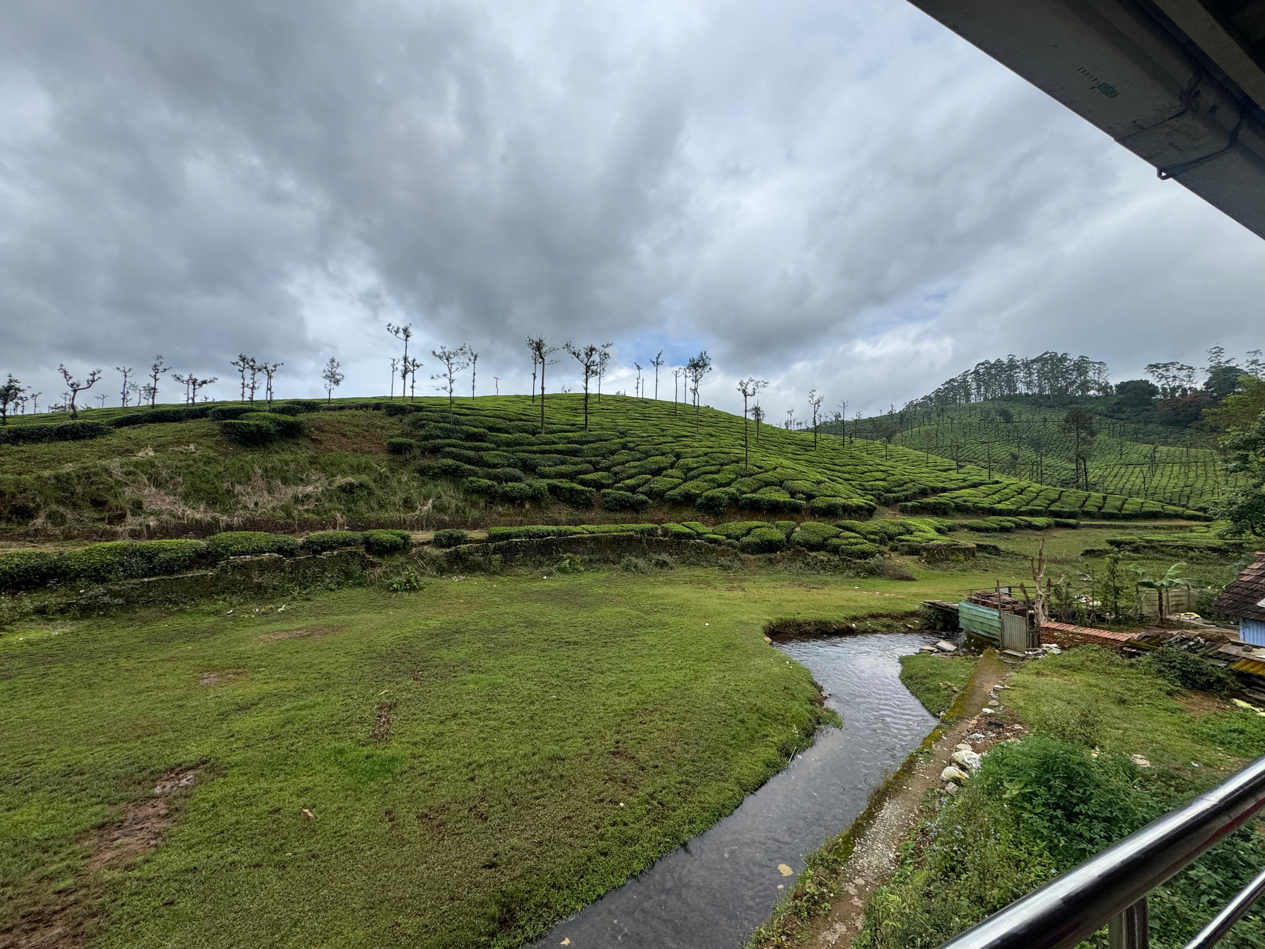 Alwyn home stay 𝗕𝗢𝗢𝗞 Valparai Homestay