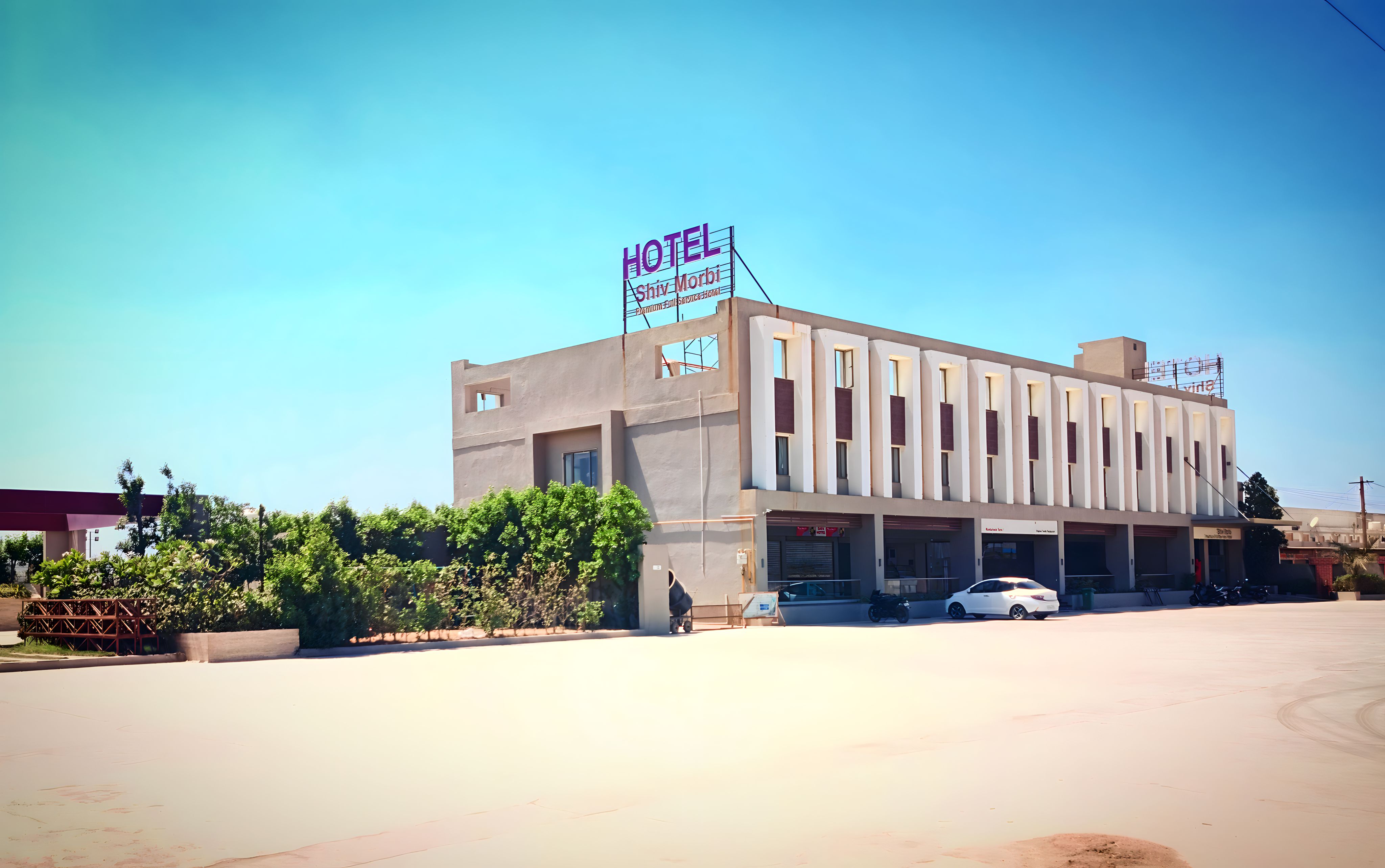 Shiv Hotel 𝗕𝗢𝗢𝗞 Morbi Hotel