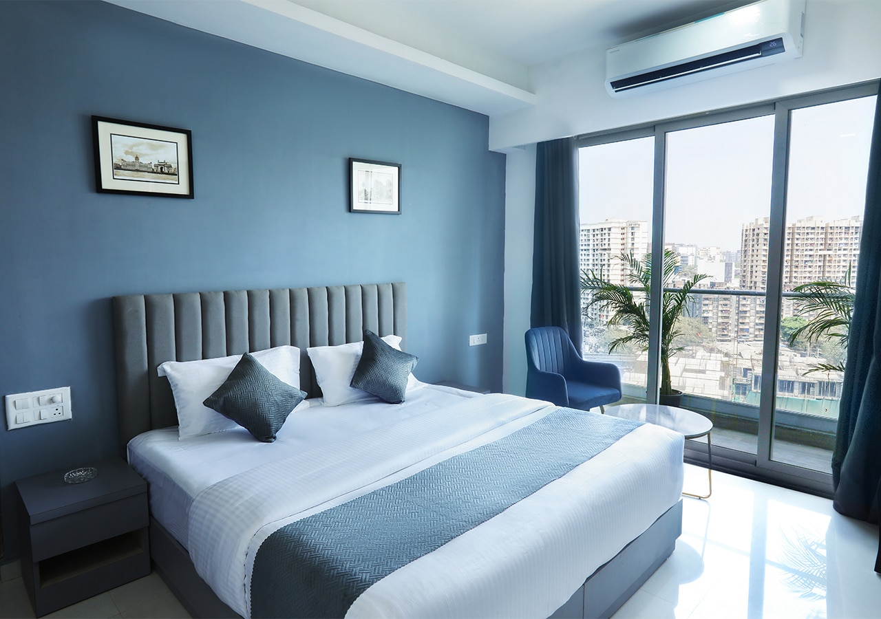 Le Lofte 𝗕𝗢𝗢𝗞 Mumbai Apartment