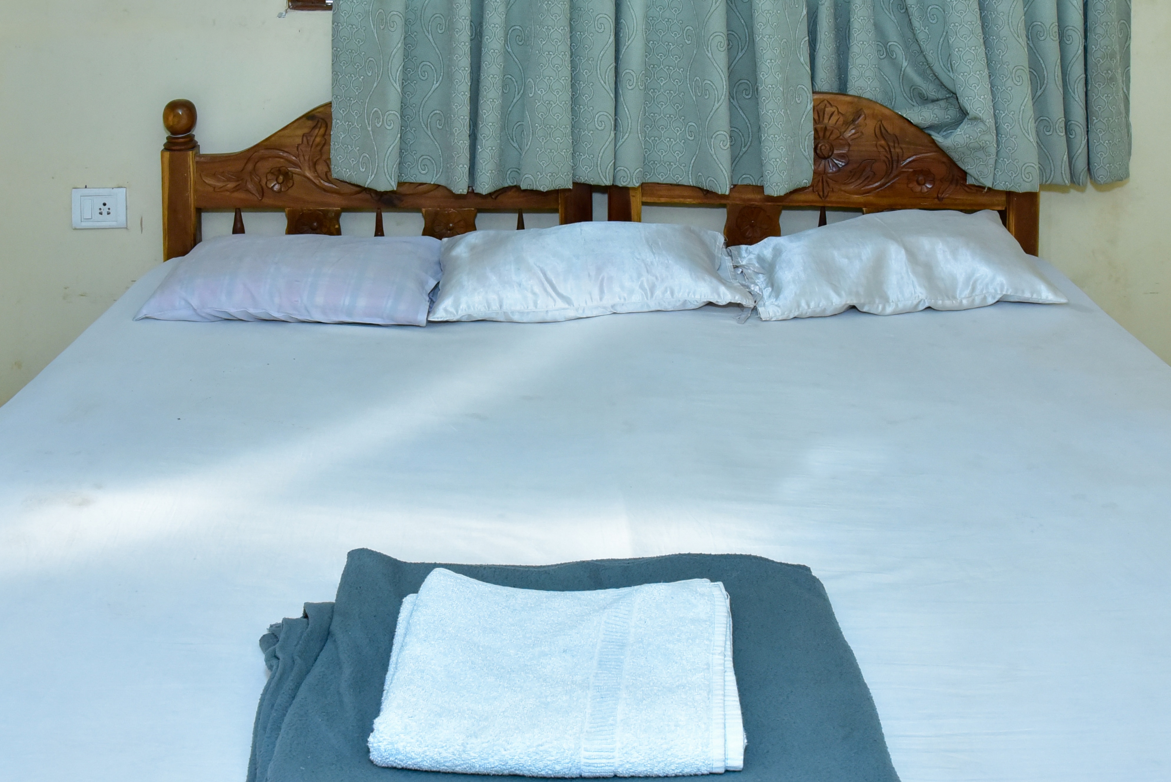 Nagesh Gardens 𝗕𝗢𝗢𝗞 Goa Cottage