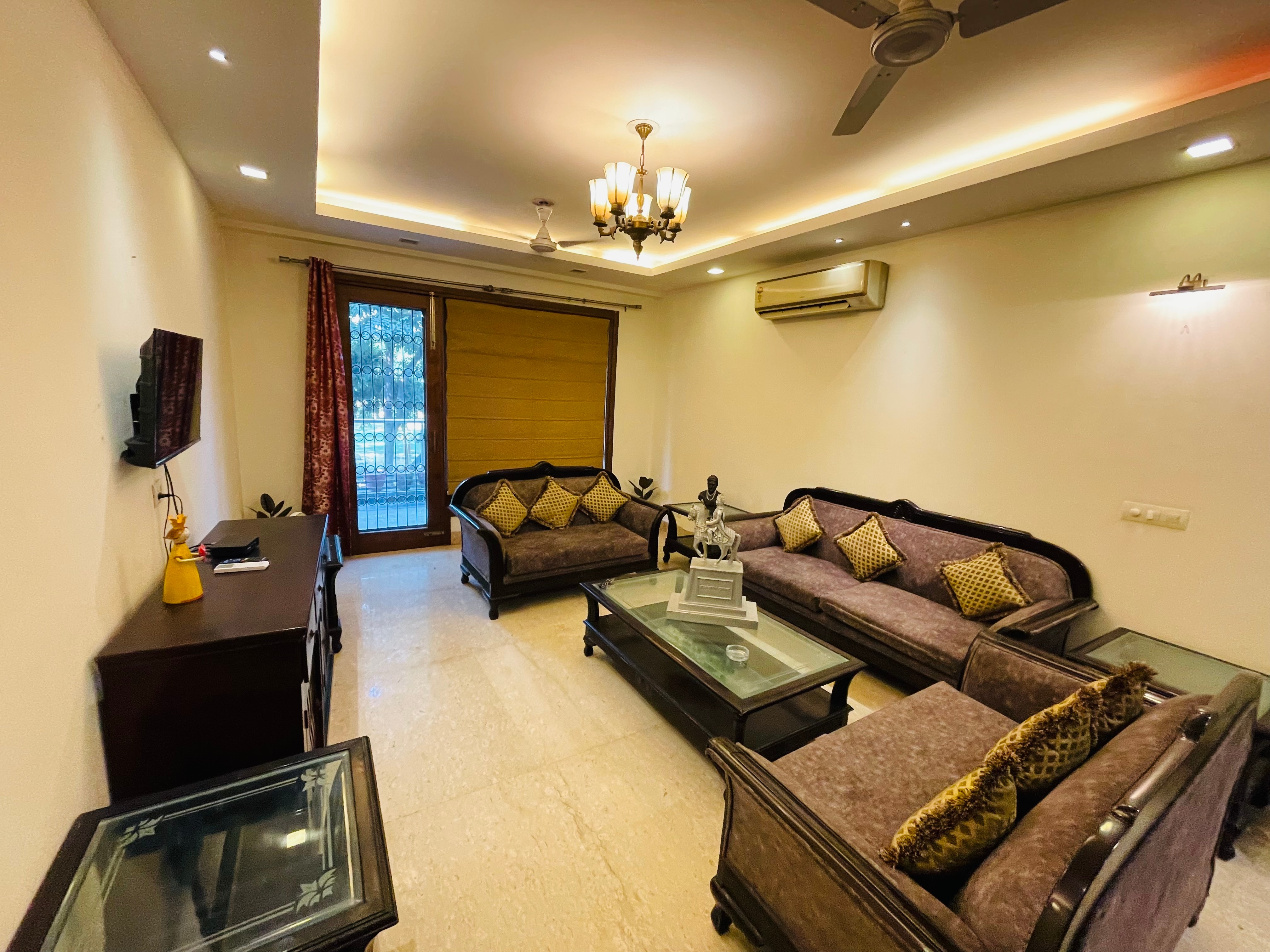 Fortune Home Service Apartment 4Bhk J191 Saket 𝗕𝗢𝗢𝗞 Delhi Apartment