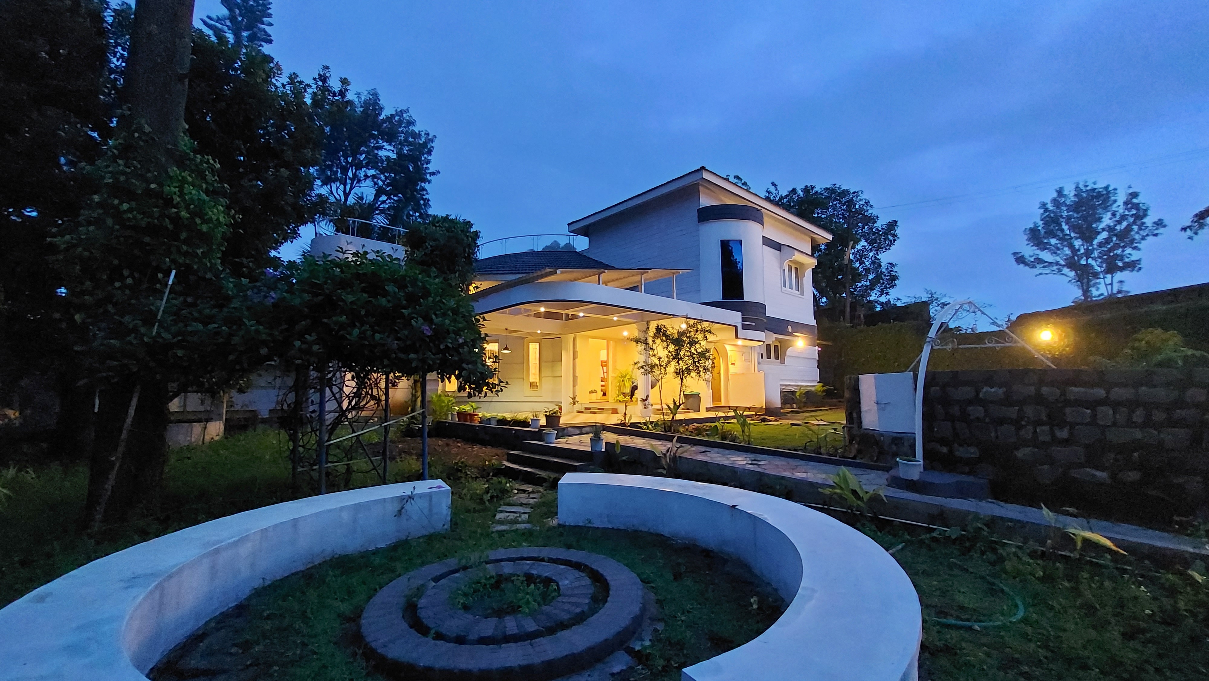 Starlight Castle - Luxury 5BHK with swimming pool Villa Yercaud ...