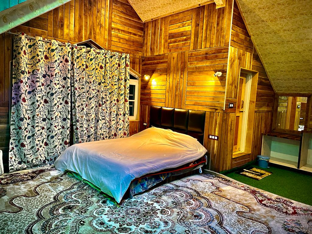 The River Side Lodge 𝗕𝗢𝗢𝗞 Gulmarg Villa