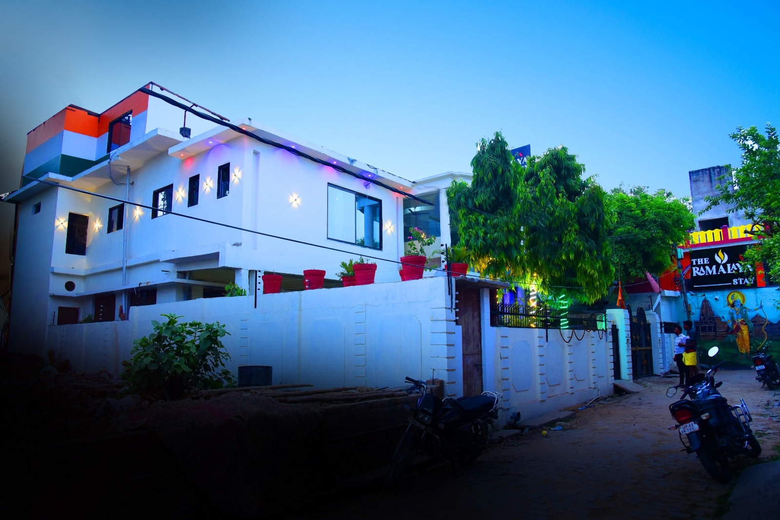 The Ramalaya Stay 𝗕𝗢𝗢𝗞 Ayodhya Homestay