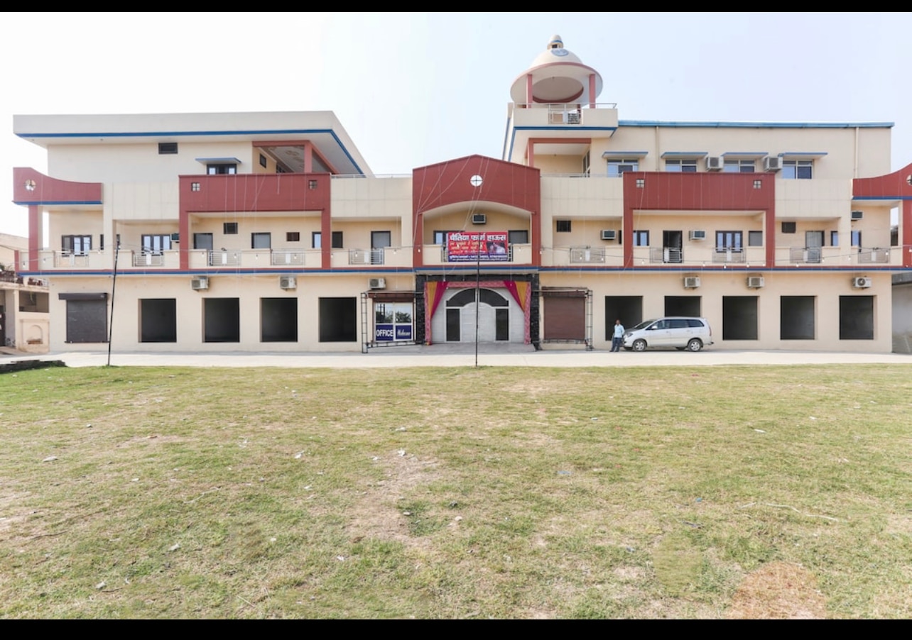 Chetiya Farmhouse 𝗕𝗢𝗢𝗞 Moradabad Hotel