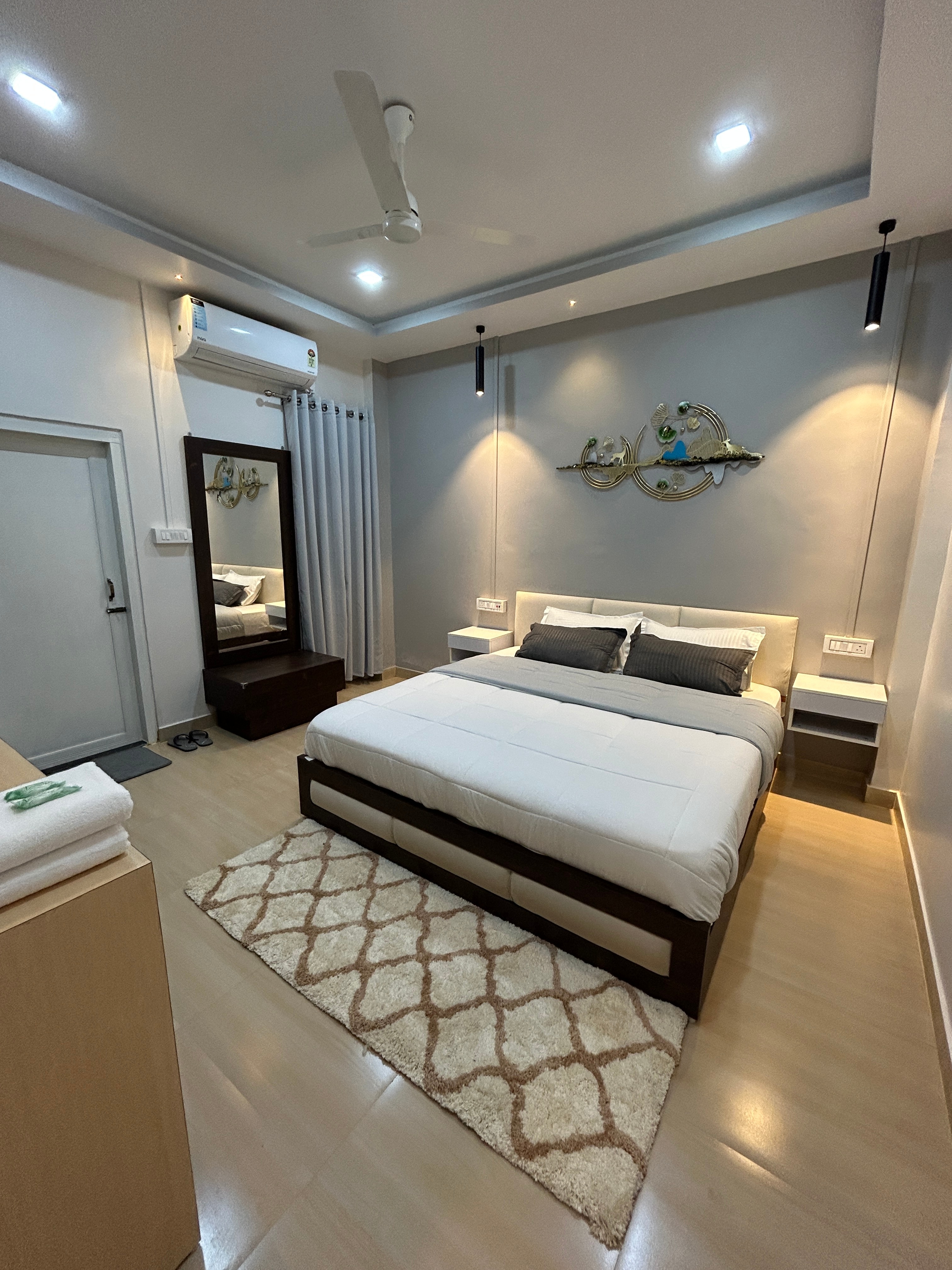 The White Castle 2BHK unit 𝗕𝗢𝗢𝗞 Guwahati Homestay