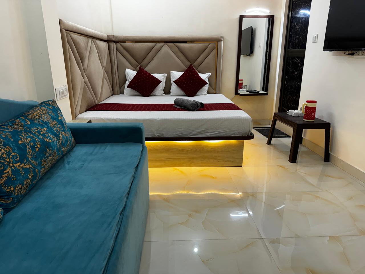 The Hotel City Inn 𝗕𝗢𝗢𝗞 Ayodhya Hotel