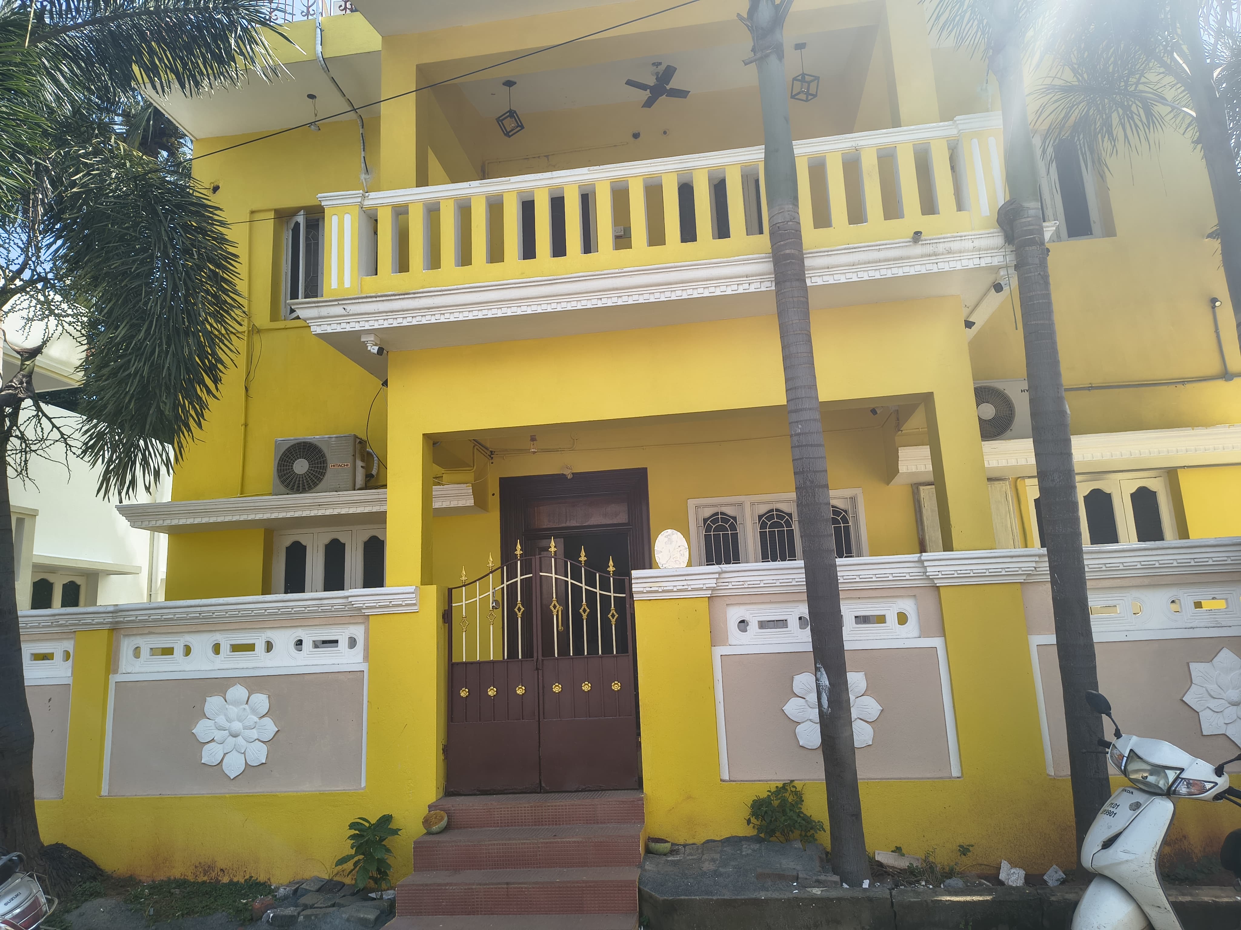 Diya Homes Shruti 𝗕𝗢𝗢𝗞 Auroville Homestay