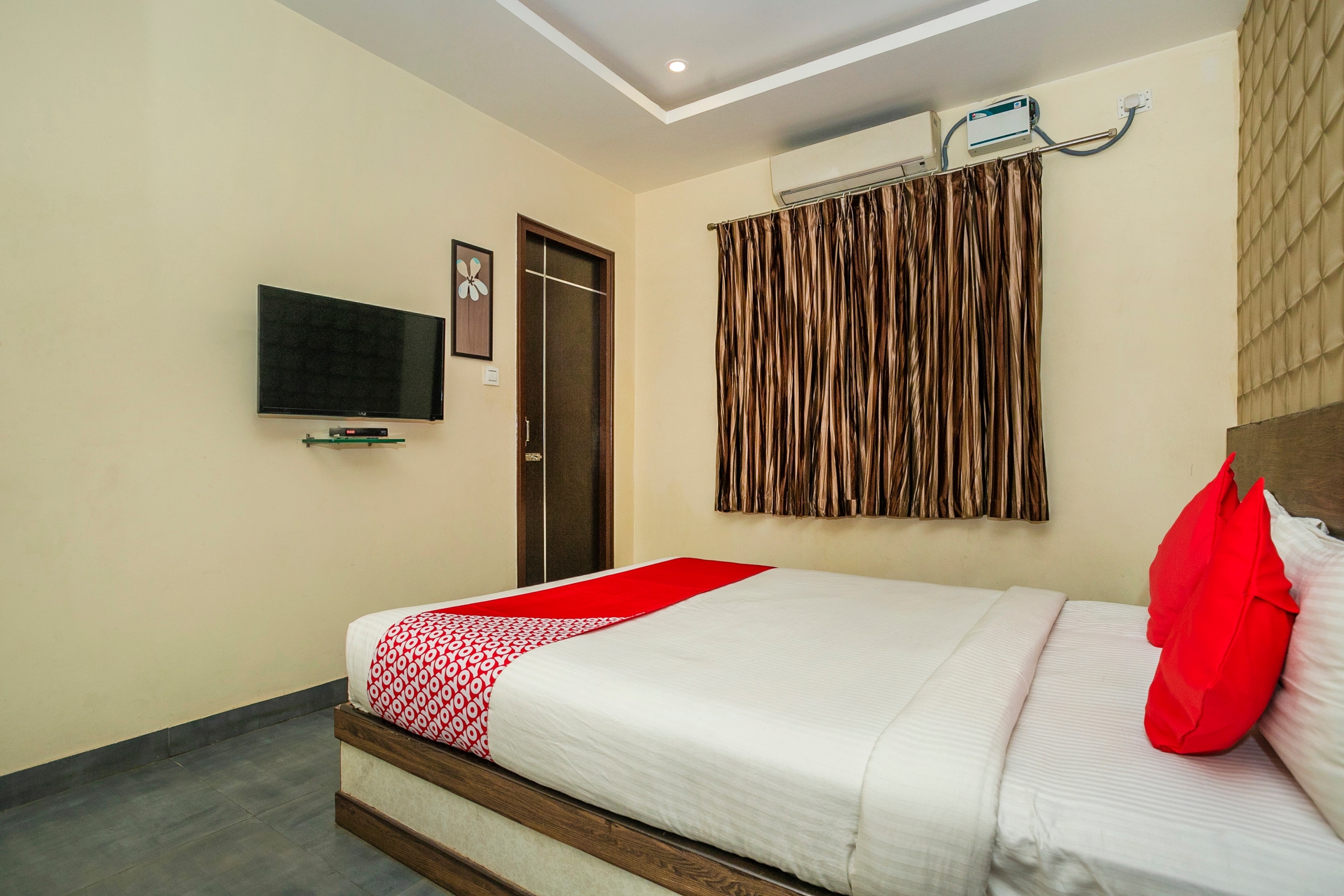 Collection O Indian Suites Near Sitara Restaurant 𝗕𝗢𝗢𝗞 Bangalore Hotel