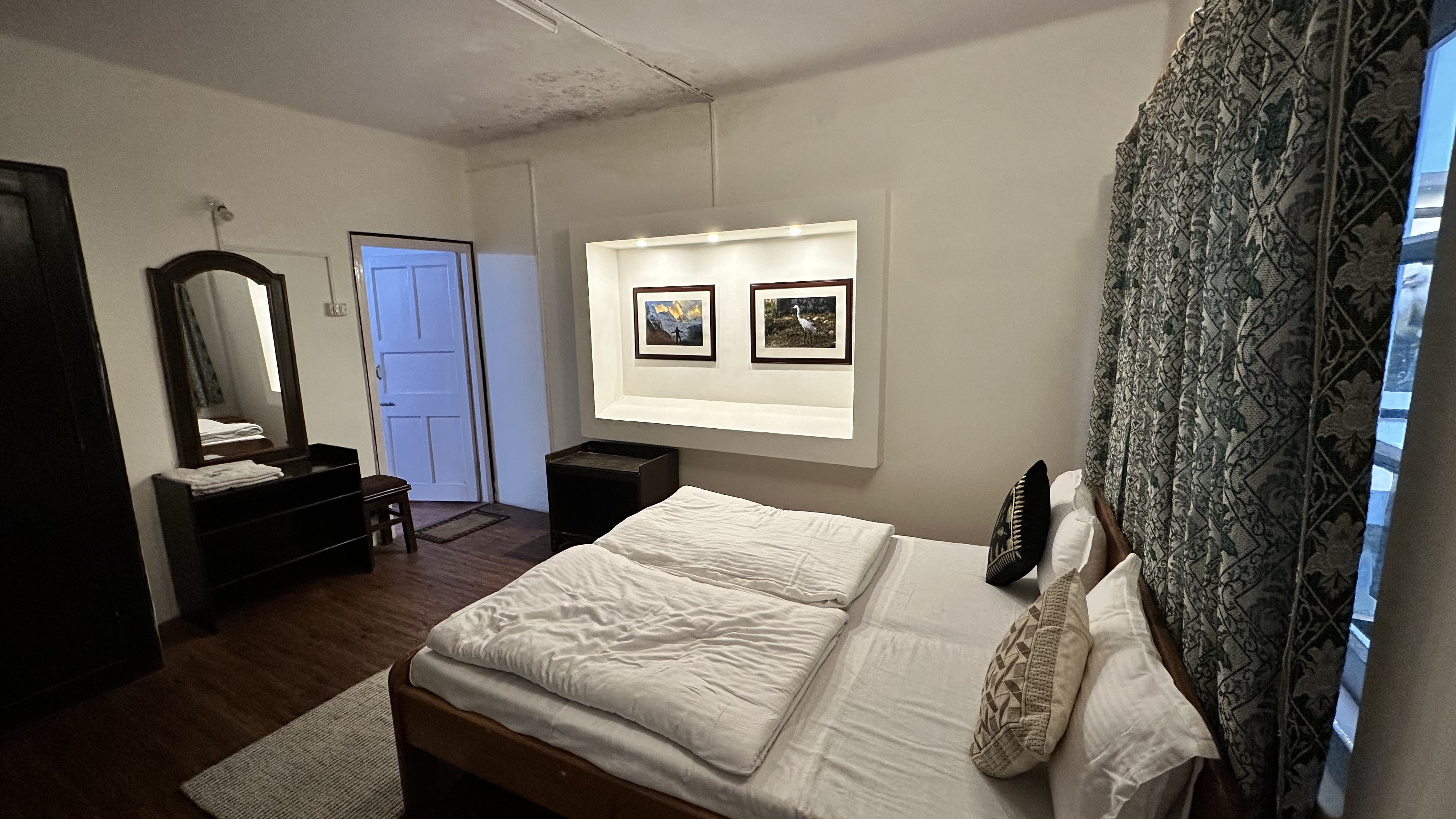 Hotel Meghdoot 𝗕𝗢𝗢𝗞 Ranikhet Hotel