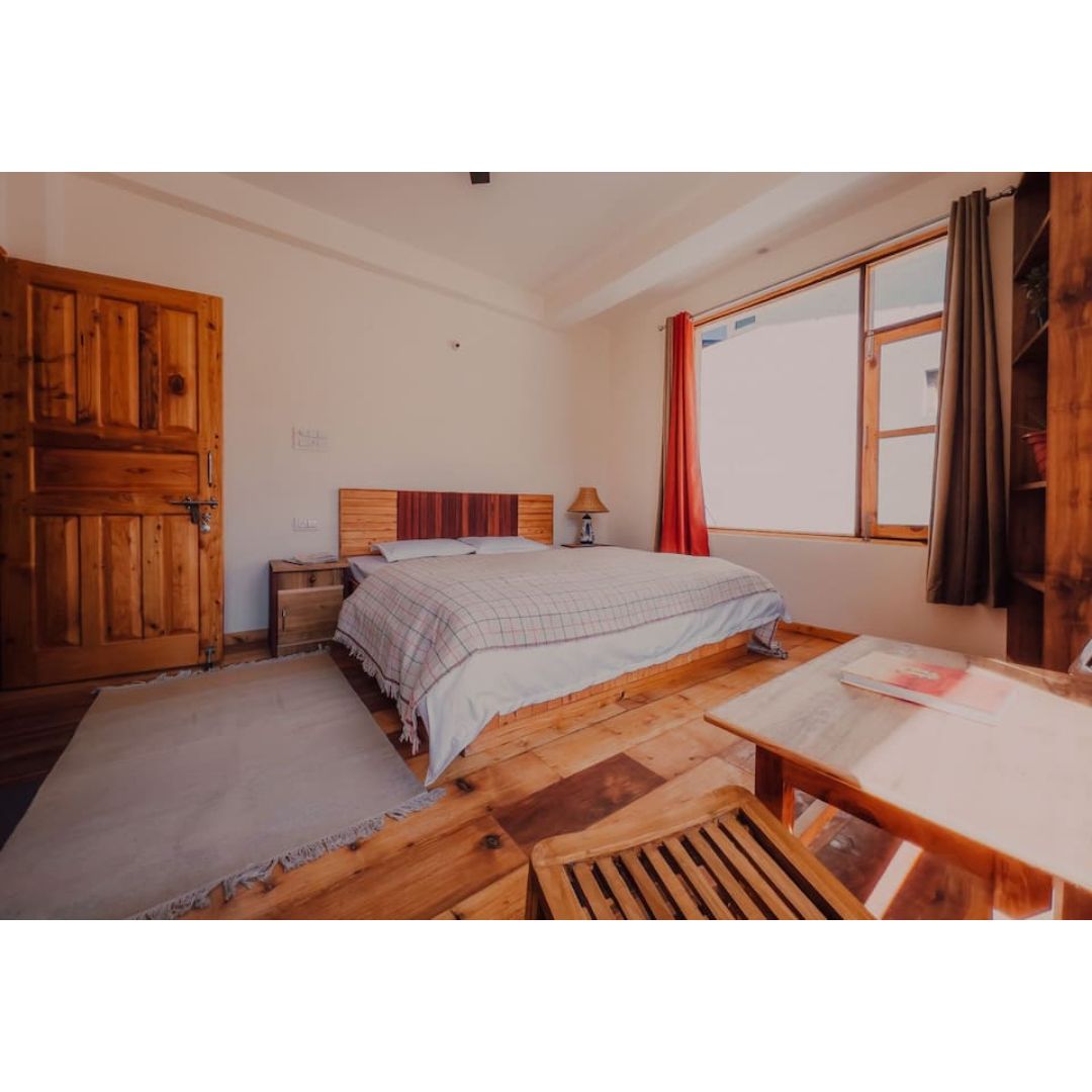 Fir trees 𝗕𝗢𝗢𝗞 Manali Homestay