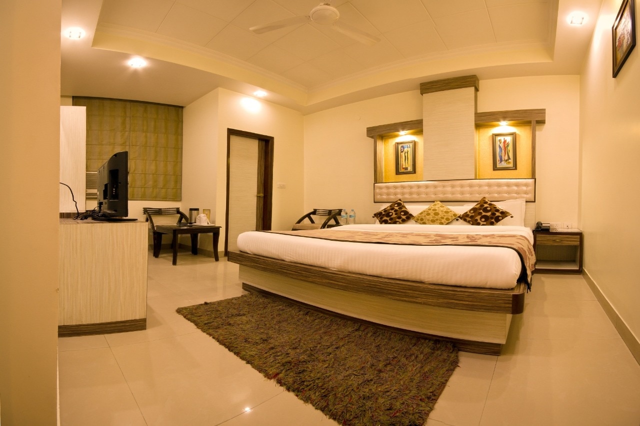 Hotel Aster Inn ,Karol Bagh, Delhi Start From AED 74 per night - Price ...