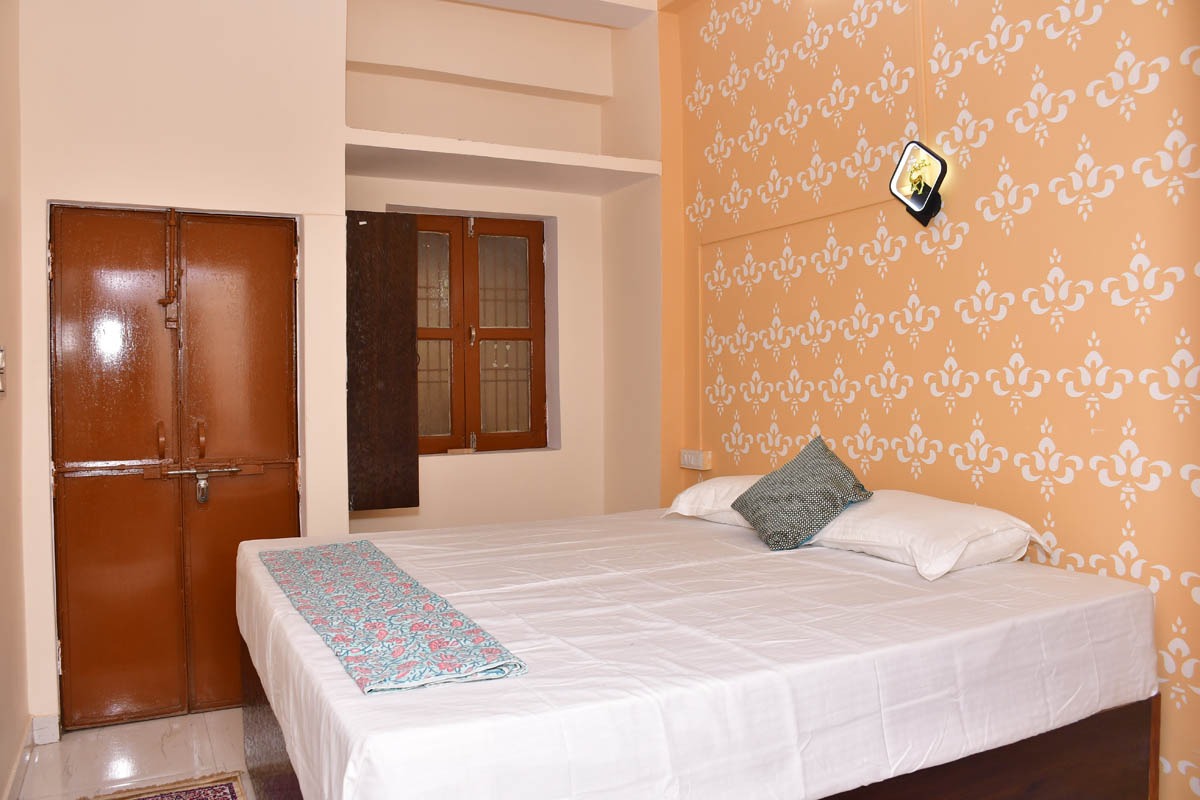 Sri Kashi Stay Homestay Varanasi - Reviews, Photos & Offer