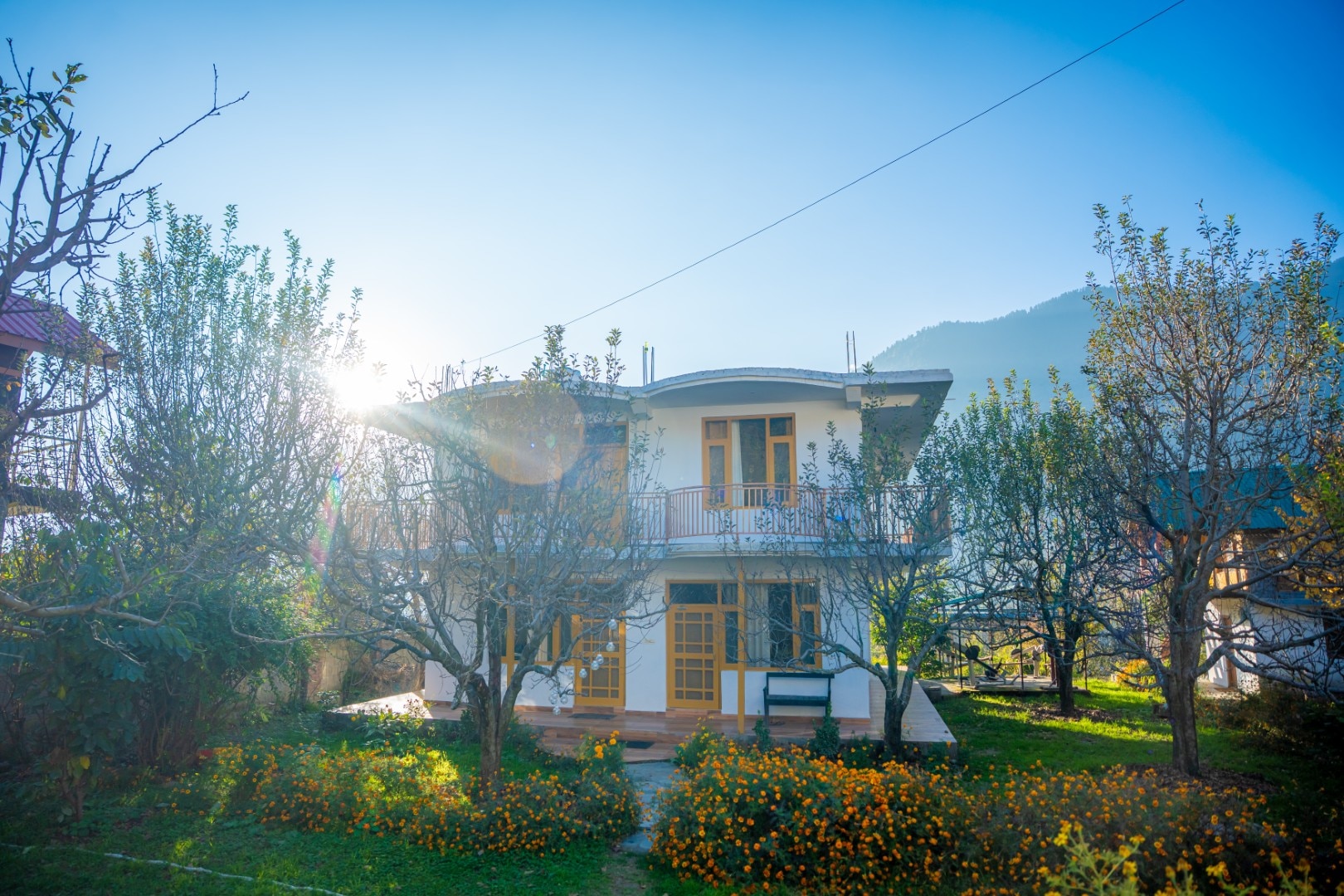 The Guesters 𝗕𝗢𝗢𝗞 Manali Cottage