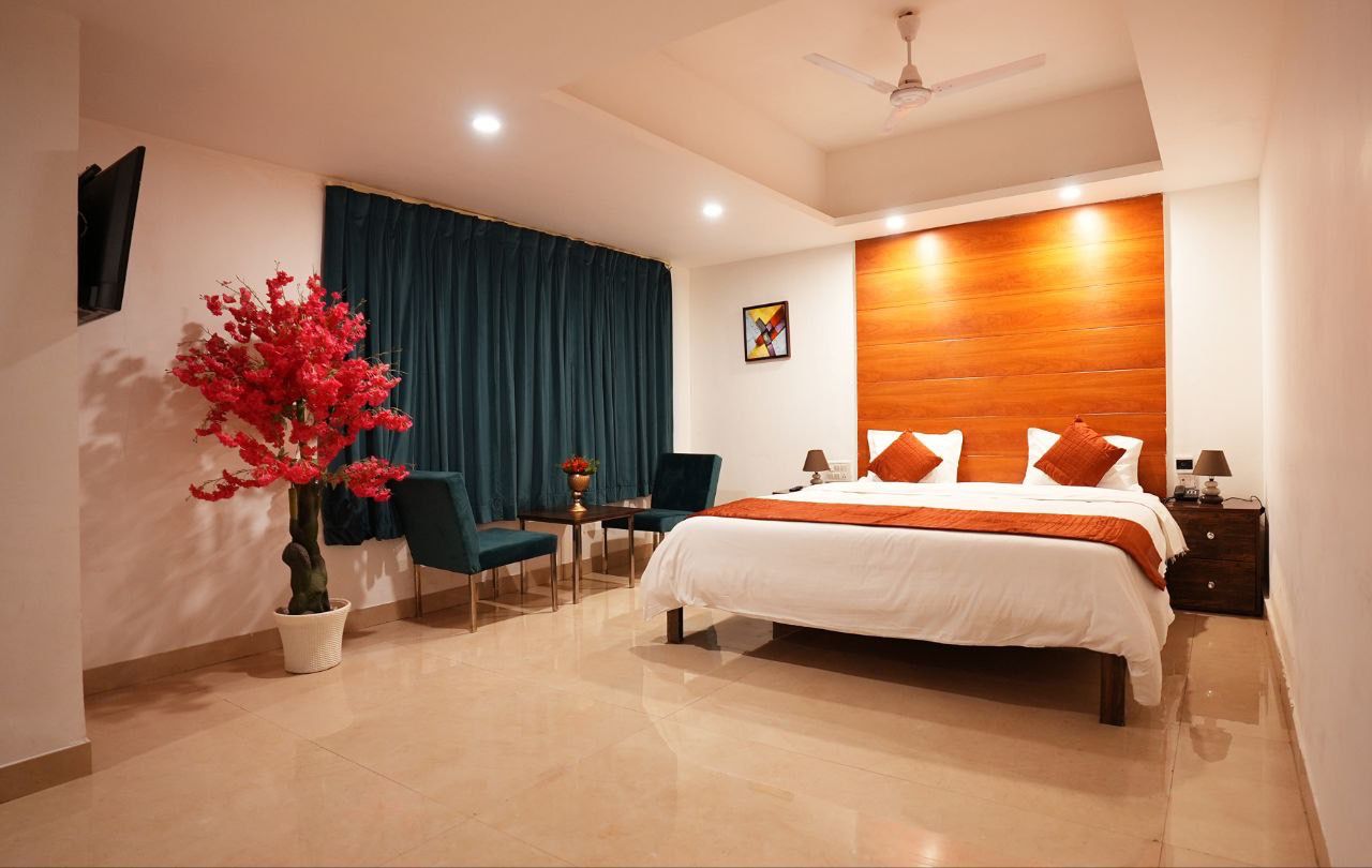 9 Star Hotel 𝗕𝗢𝗢𝗞 Ghaziabad Hotel