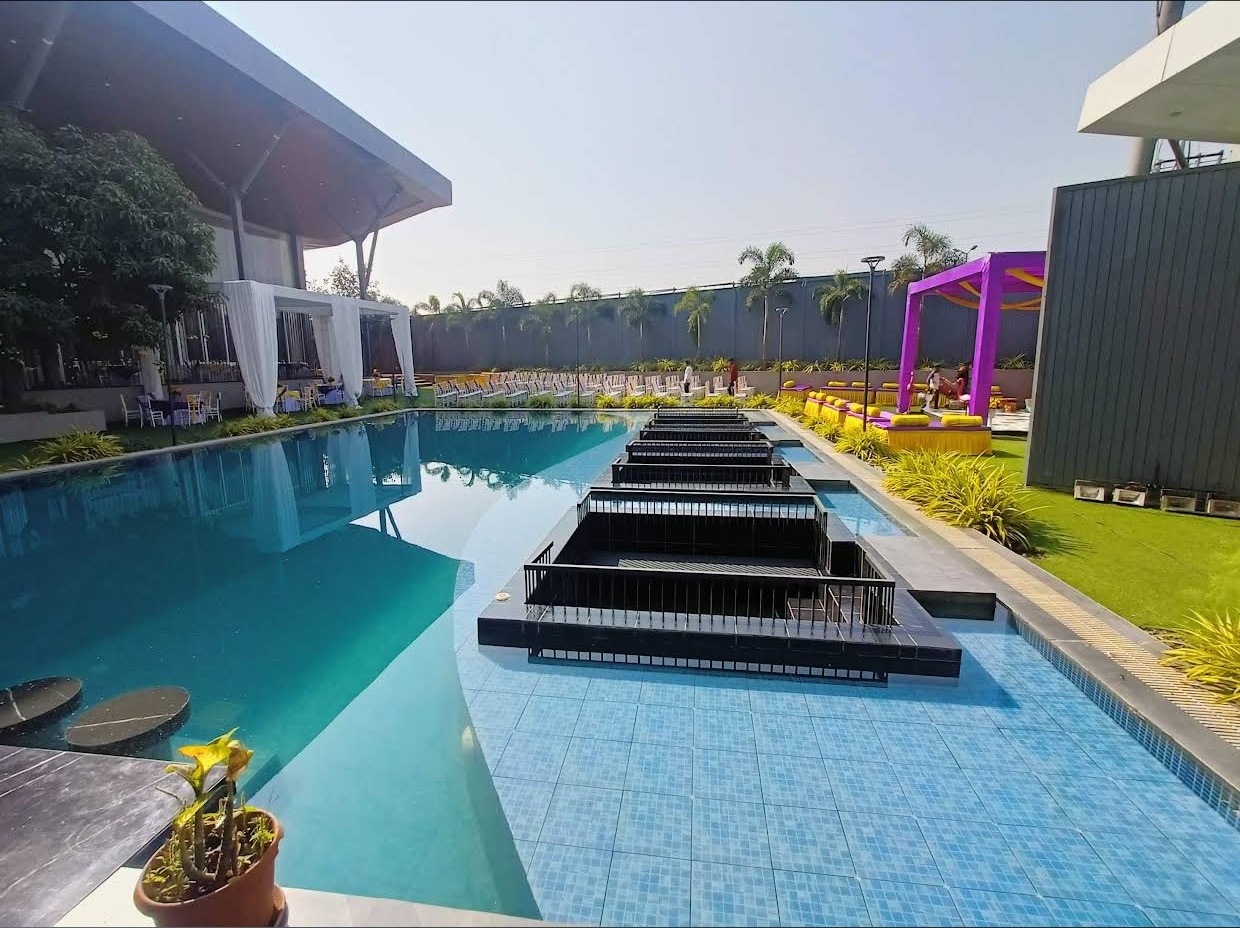 The Democracy Hotels, Resort & Convention Centre Nashik - Reviews ...