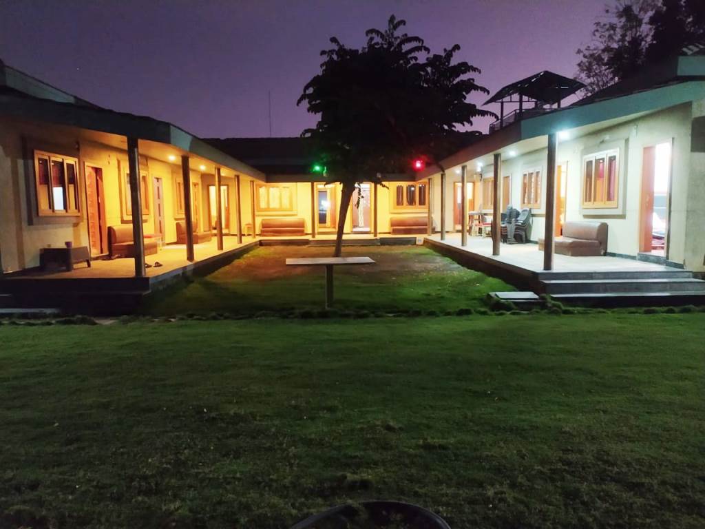 Waada by Steazy 𝗕𝗢𝗢𝗞 Pune Villa