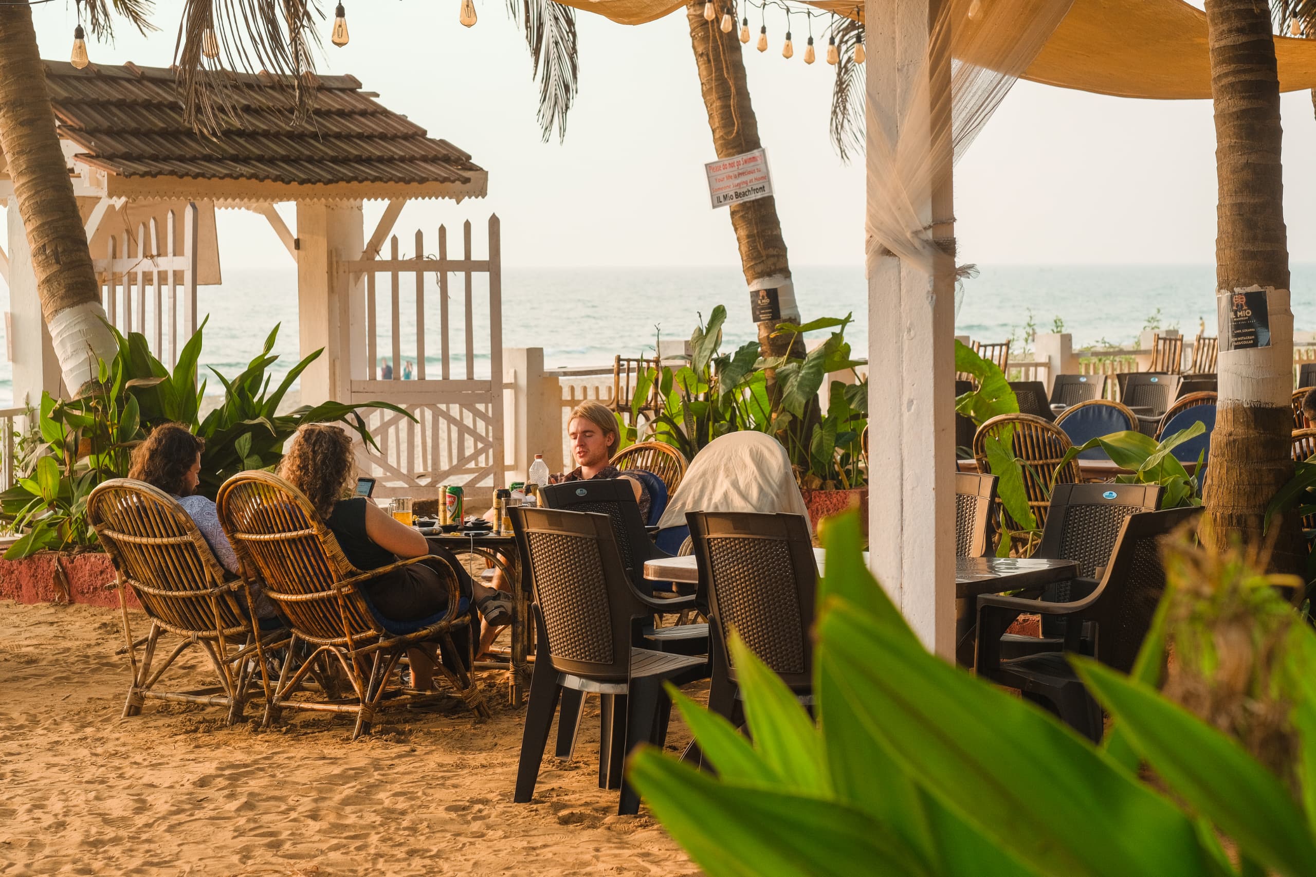 IL MIO Beach Front Cafe and Stay 𝗕𝗢𝗢𝗞 Gokarna Homestay