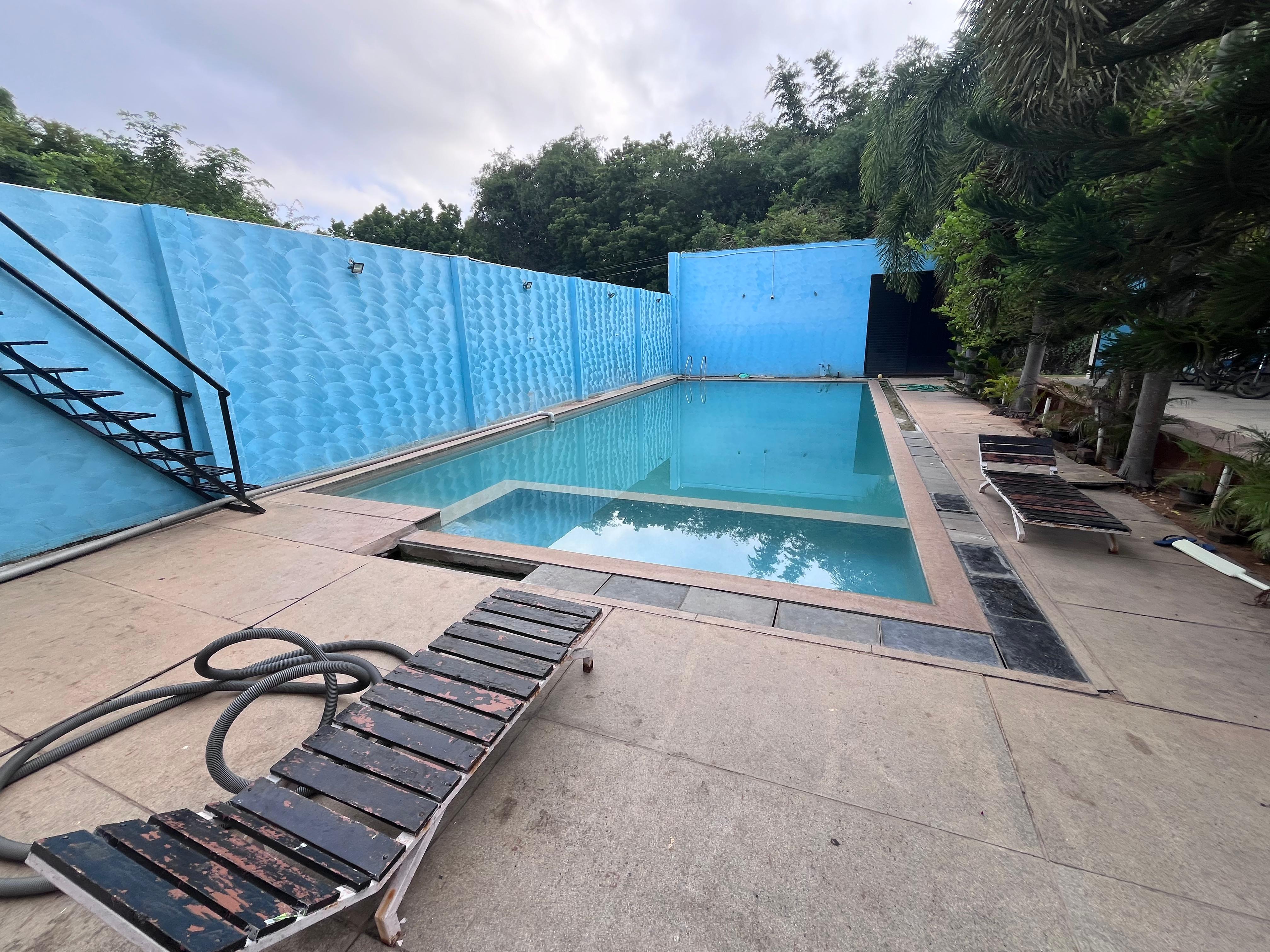 Salt life resort chill-out swimming pool 𝗕𝗢𝗢𝗞 Auroville Cottage