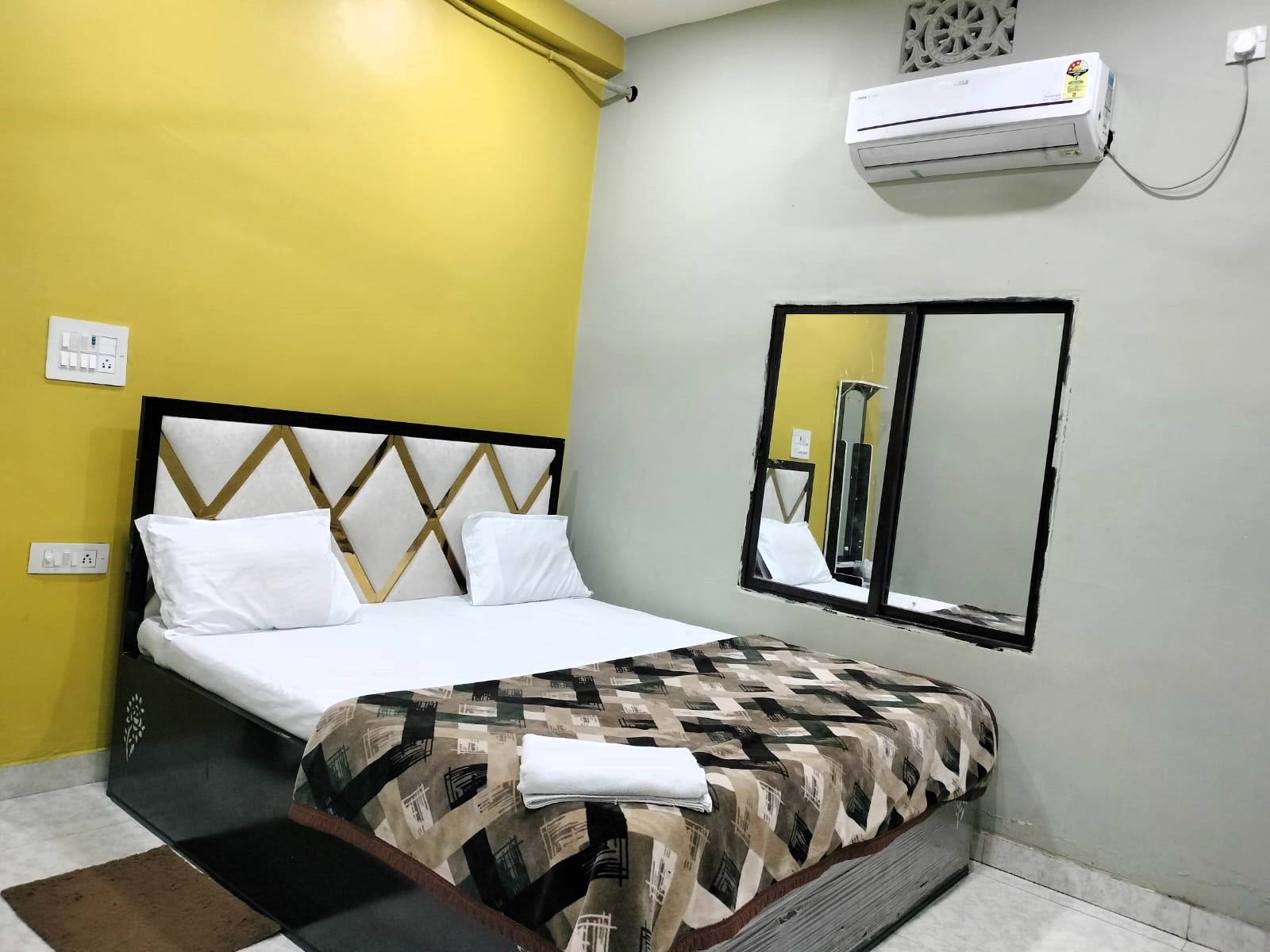 Hotel Black Inn Diamond 𝗕𝗢𝗢𝗞 Dhanbad Hotel