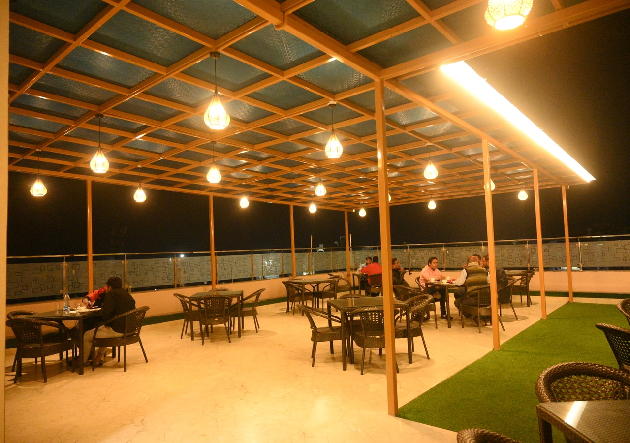 Atithi Regency 𝗕𝗢𝗢𝗞 Dhuburi Hotel