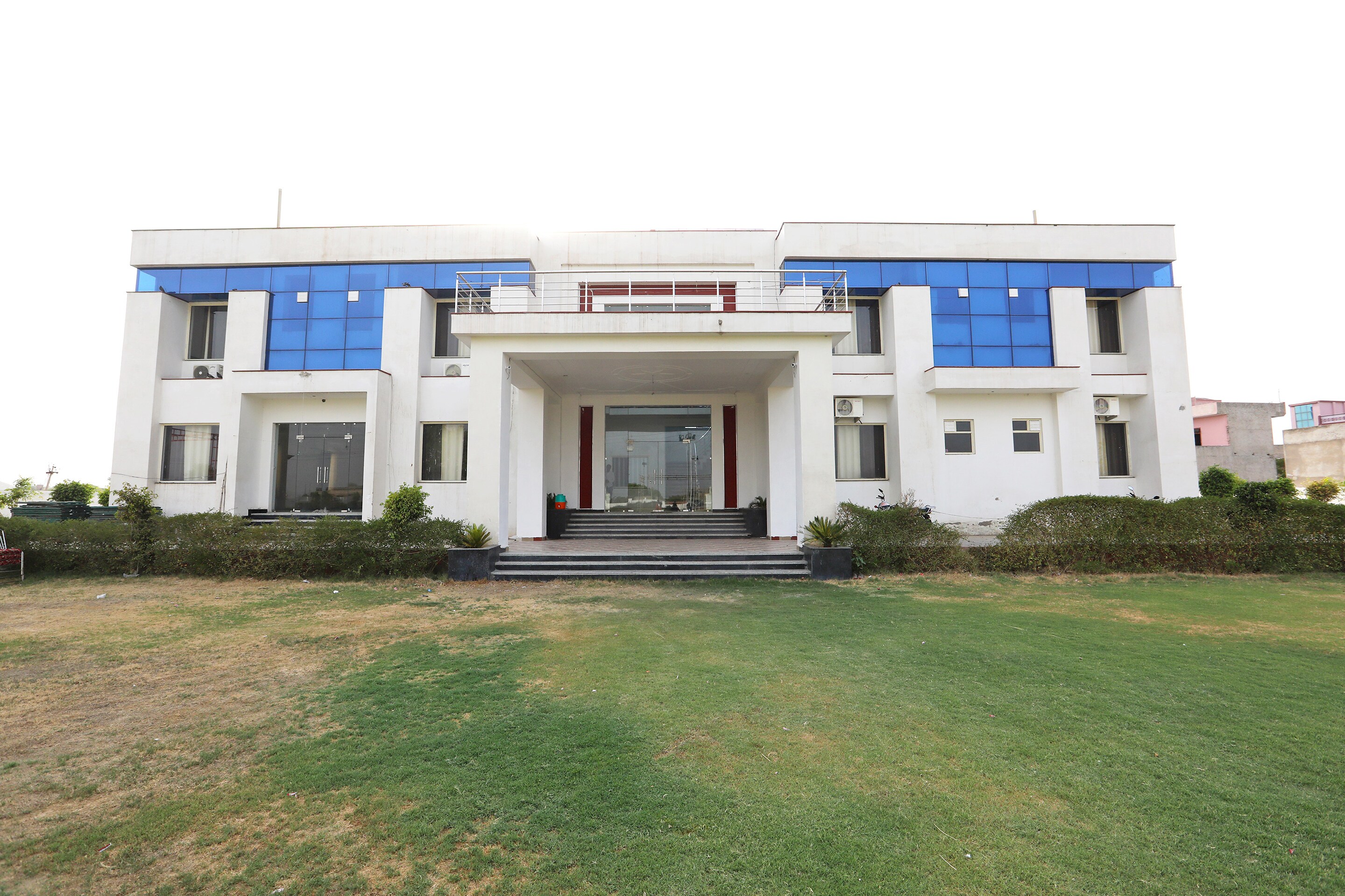 Hotel O Diamond Resort 𝗕𝗢𝗢𝗞 Alwar Hotel