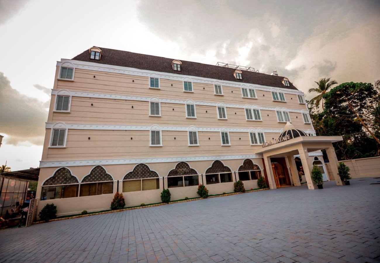Nesma Palace 𝗕𝗢𝗢𝗞 Thalasserry Hotel