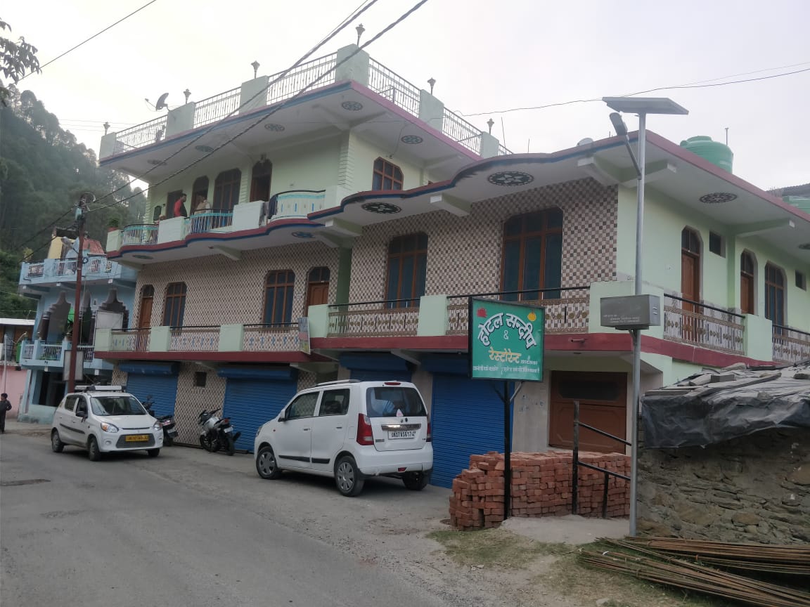 HOTEL SANDEEP AND RESTAURANT 𝗕𝗢𝗢𝗞 Barkot ${hd_property_type_token}