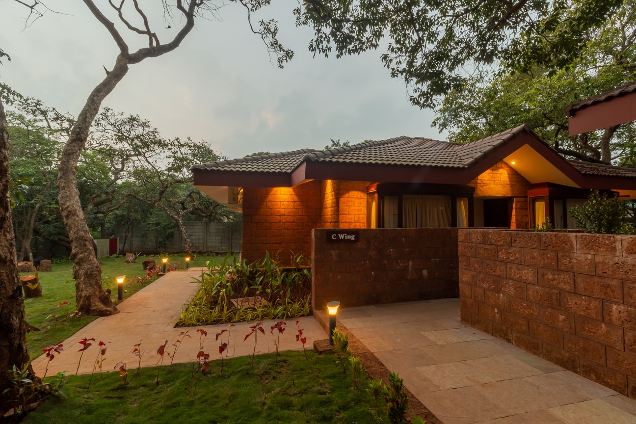 R R Heritage Resort 𝗕𝗢𝗢𝗞 Mahabaleshwar Resort