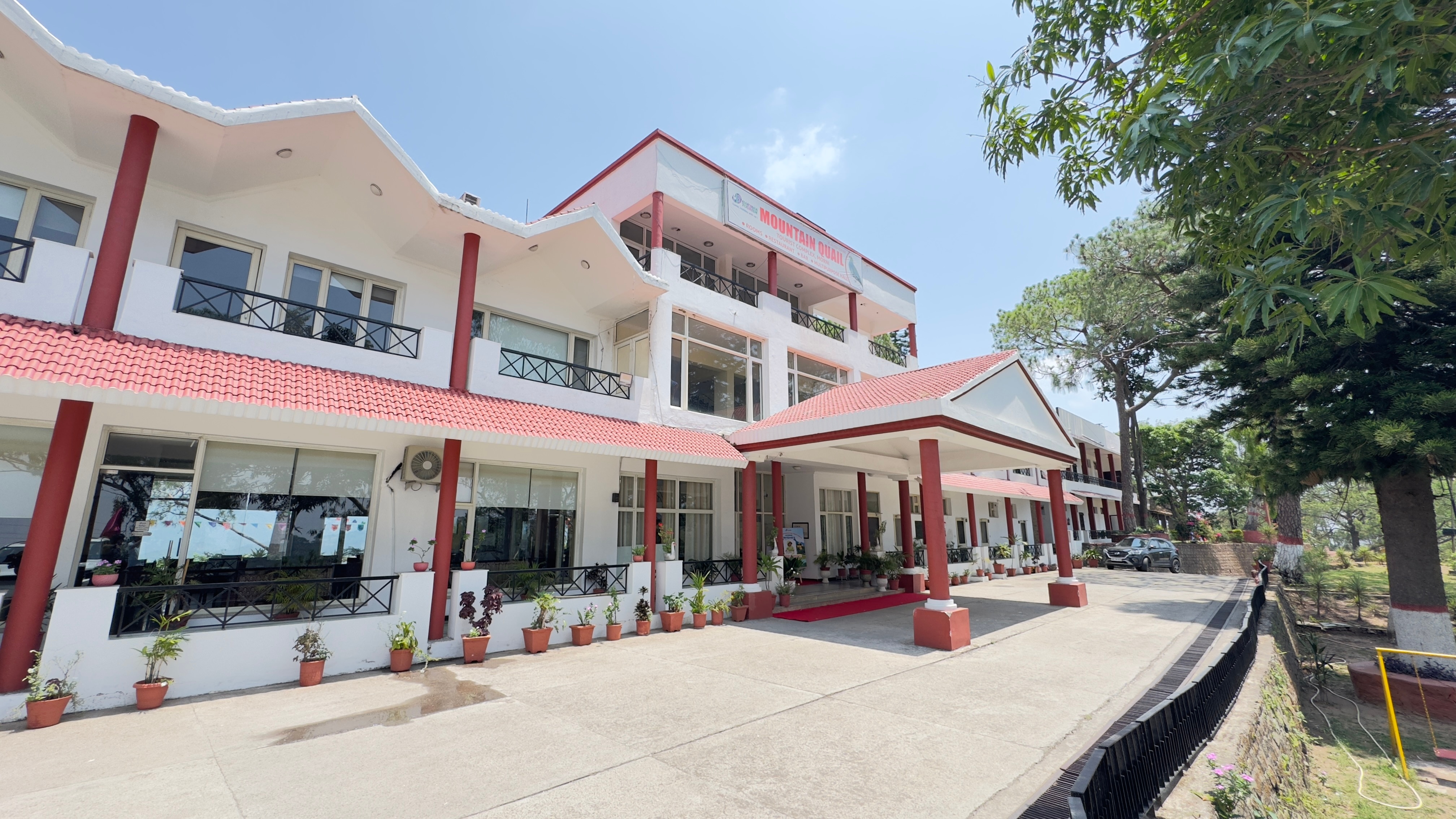 Mountain Quail Tourist Resort 𝗕𝗢𝗢𝗞 Morni Resort