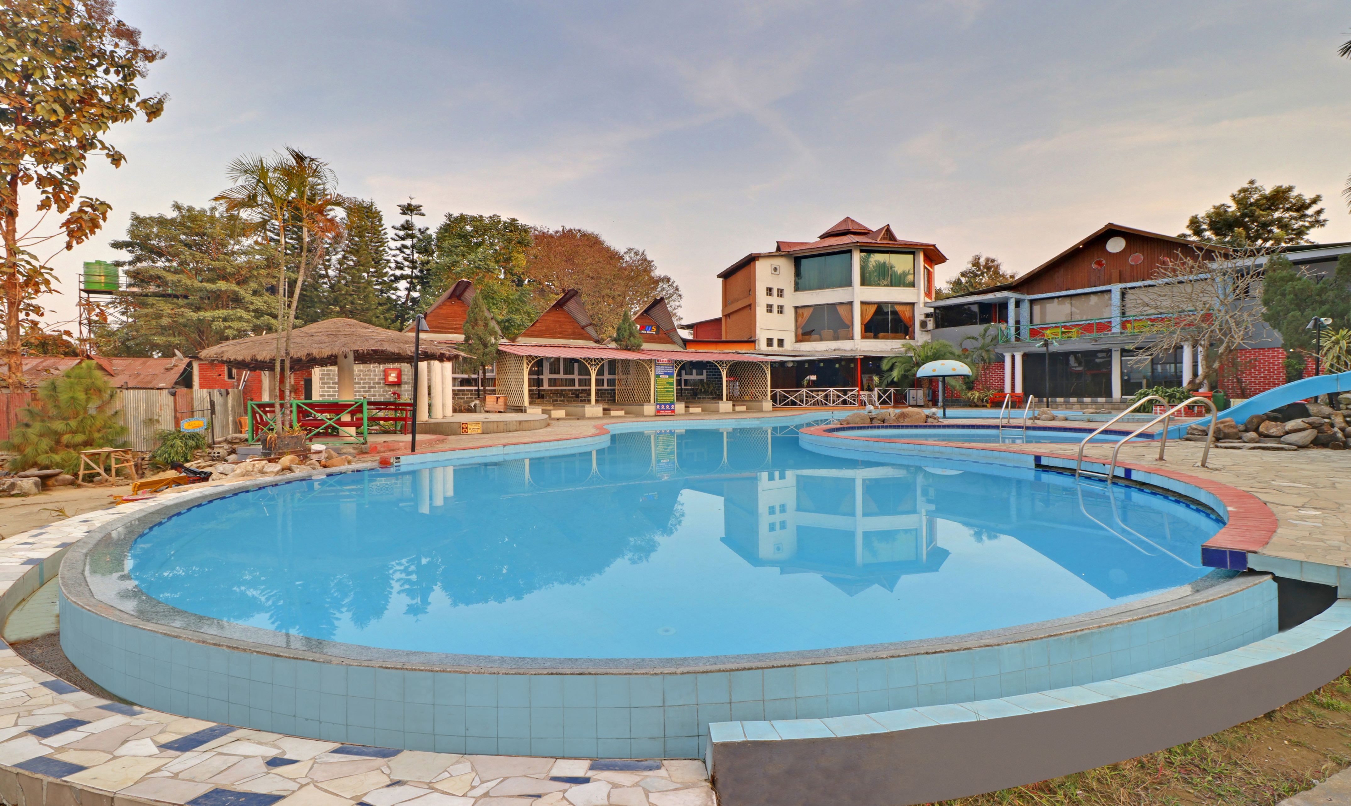 Treebo Premium Blue Mountain Resort With Swimming Pool 𝗕𝗢𝗢𝗞 Siliguri Hotel