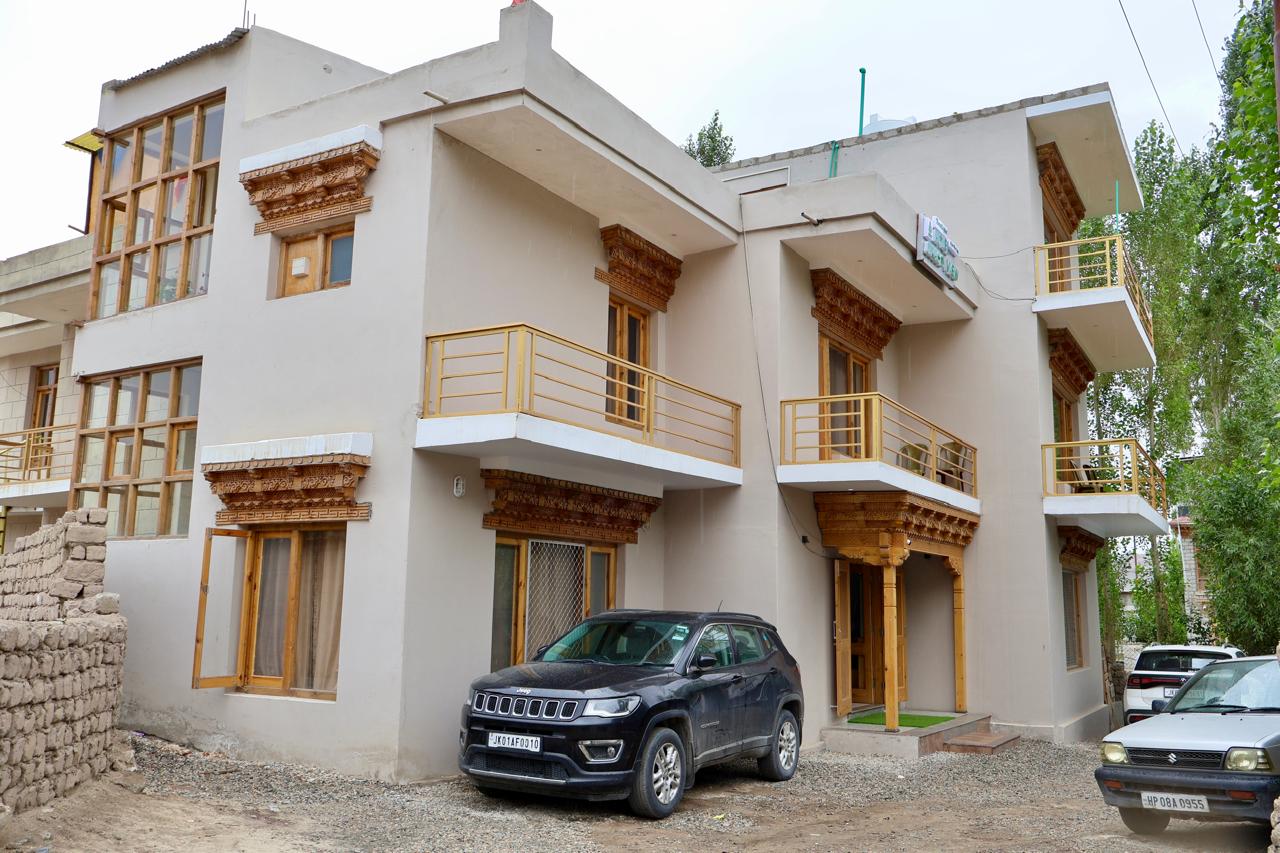 Green View Hotel 𝗕𝗢𝗢𝗞 Leh Hotel