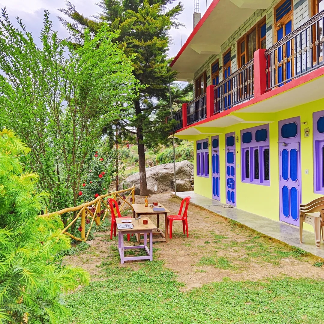 Tirthan Valley Tara Home Stay In Riverside stay 𝗕𝗢𝗢𝗞 Gushaini Homestay