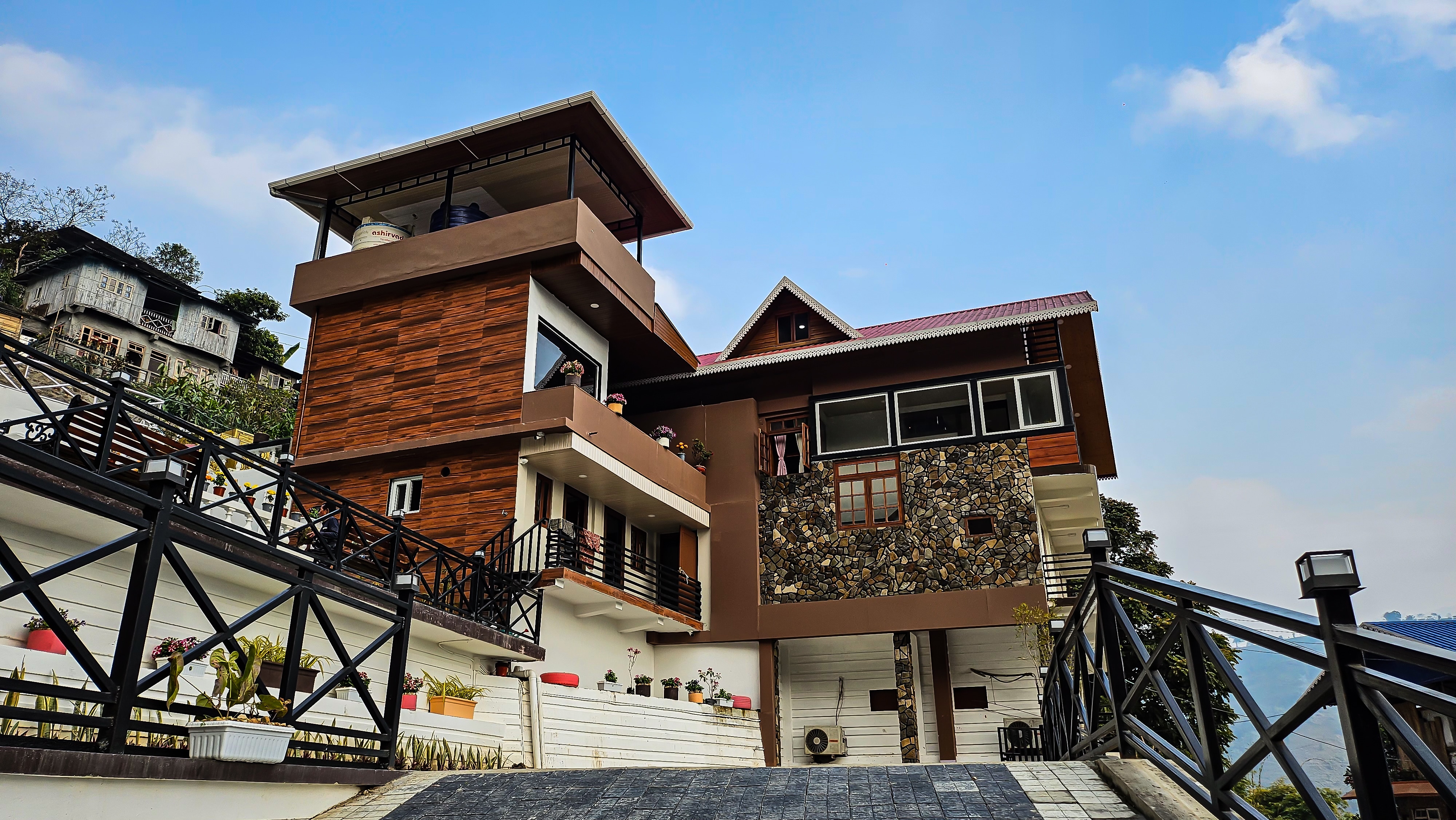 Sumi Stays 𝗕𝗢𝗢𝗞 Darjeeling Homestay