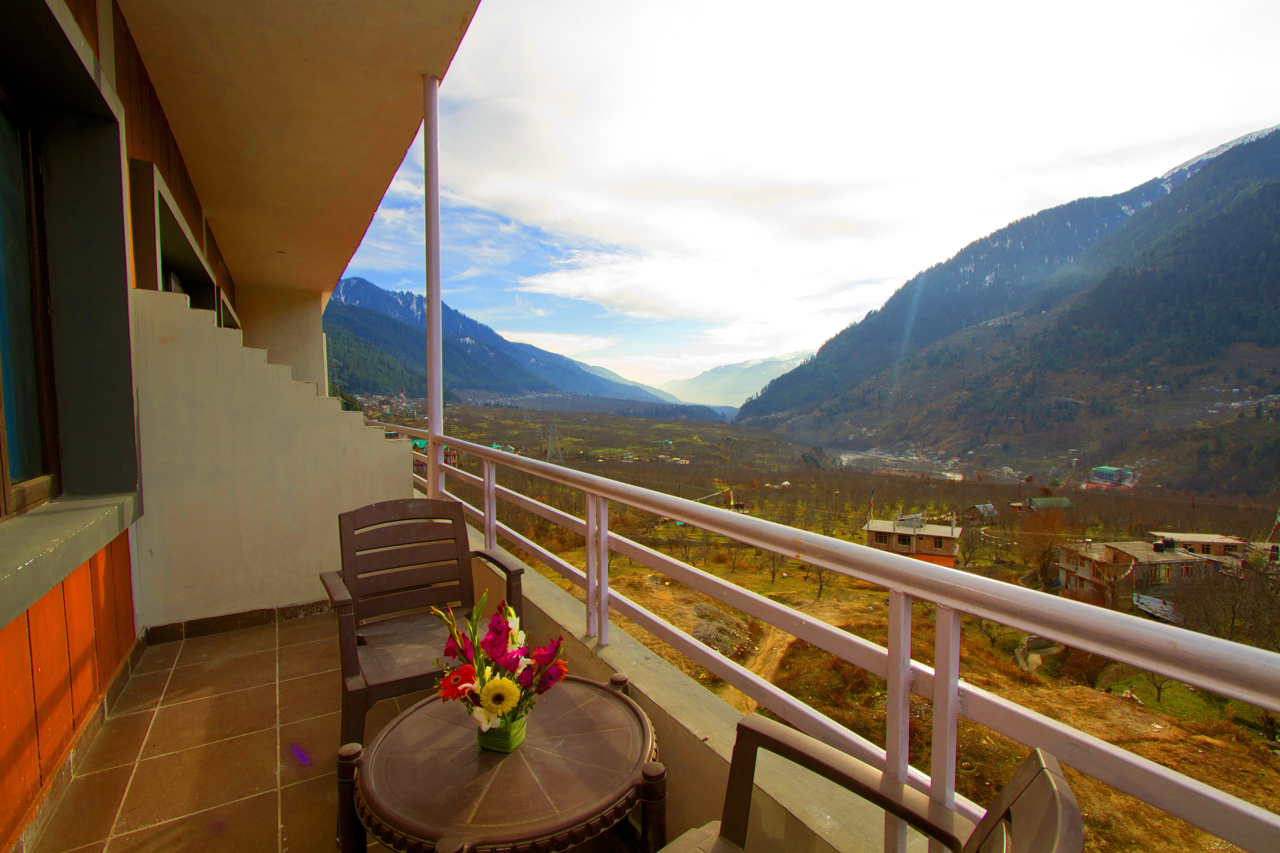 Kapalin Resort 𝗕𝗢𝗢𝗞 Manali Hotel