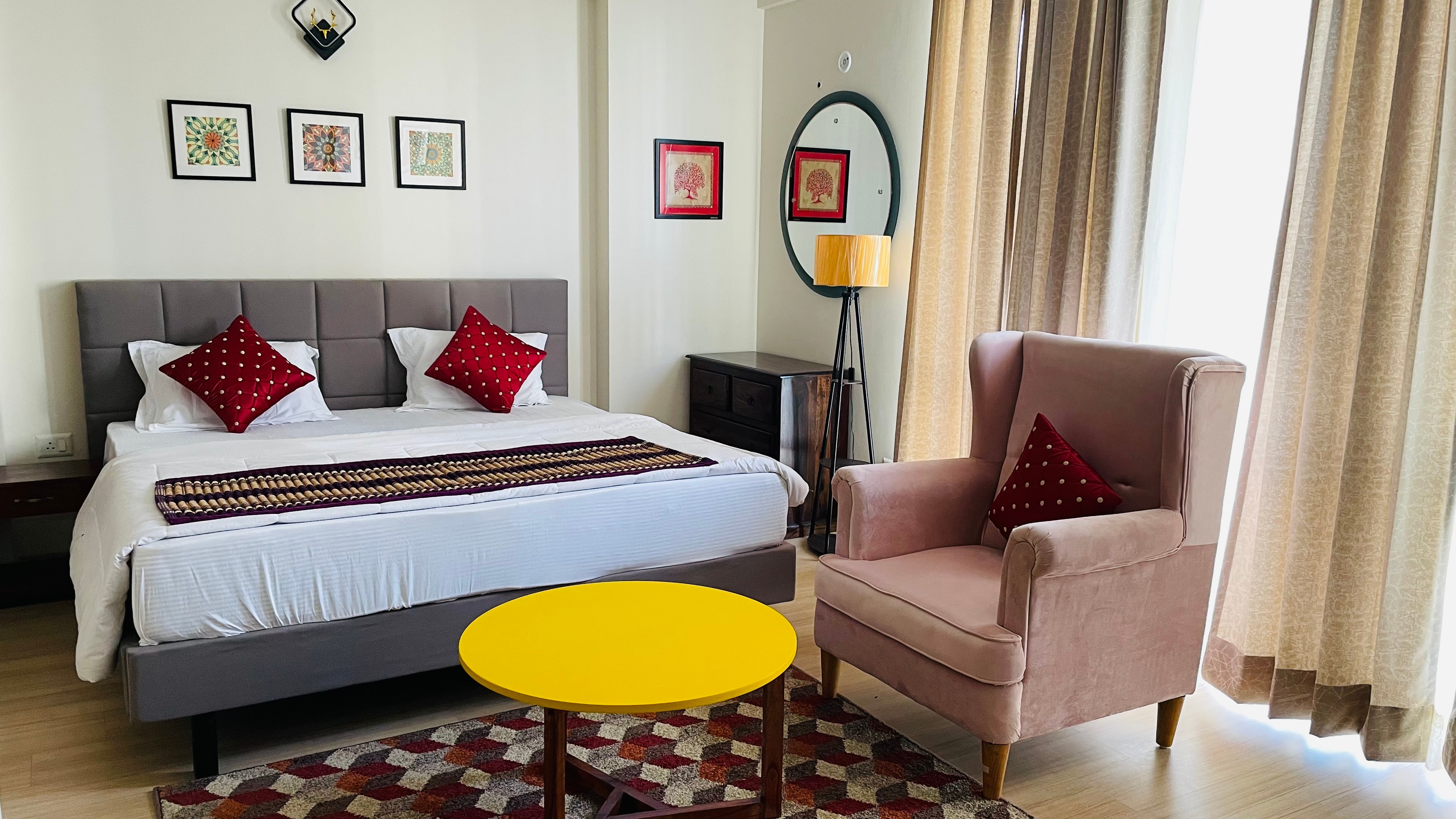 The Shagun Comfort Stay | Luxury Studio Apartments 𝗕𝗢𝗢𝗞 Lucknow Apartment
