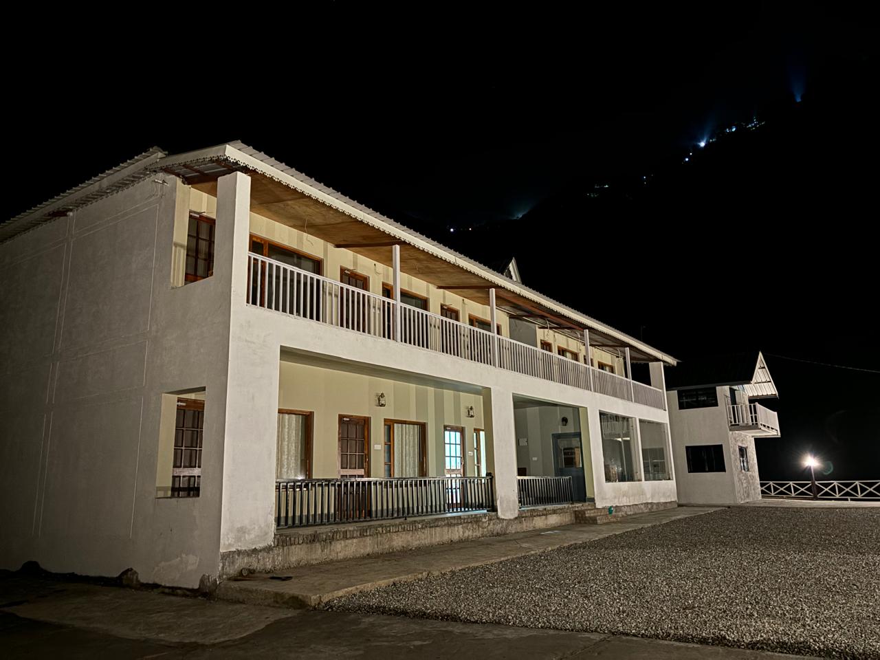 Ekaant Homestay 𝗕𝗢𝗢𝗞 Chakrata Homestay